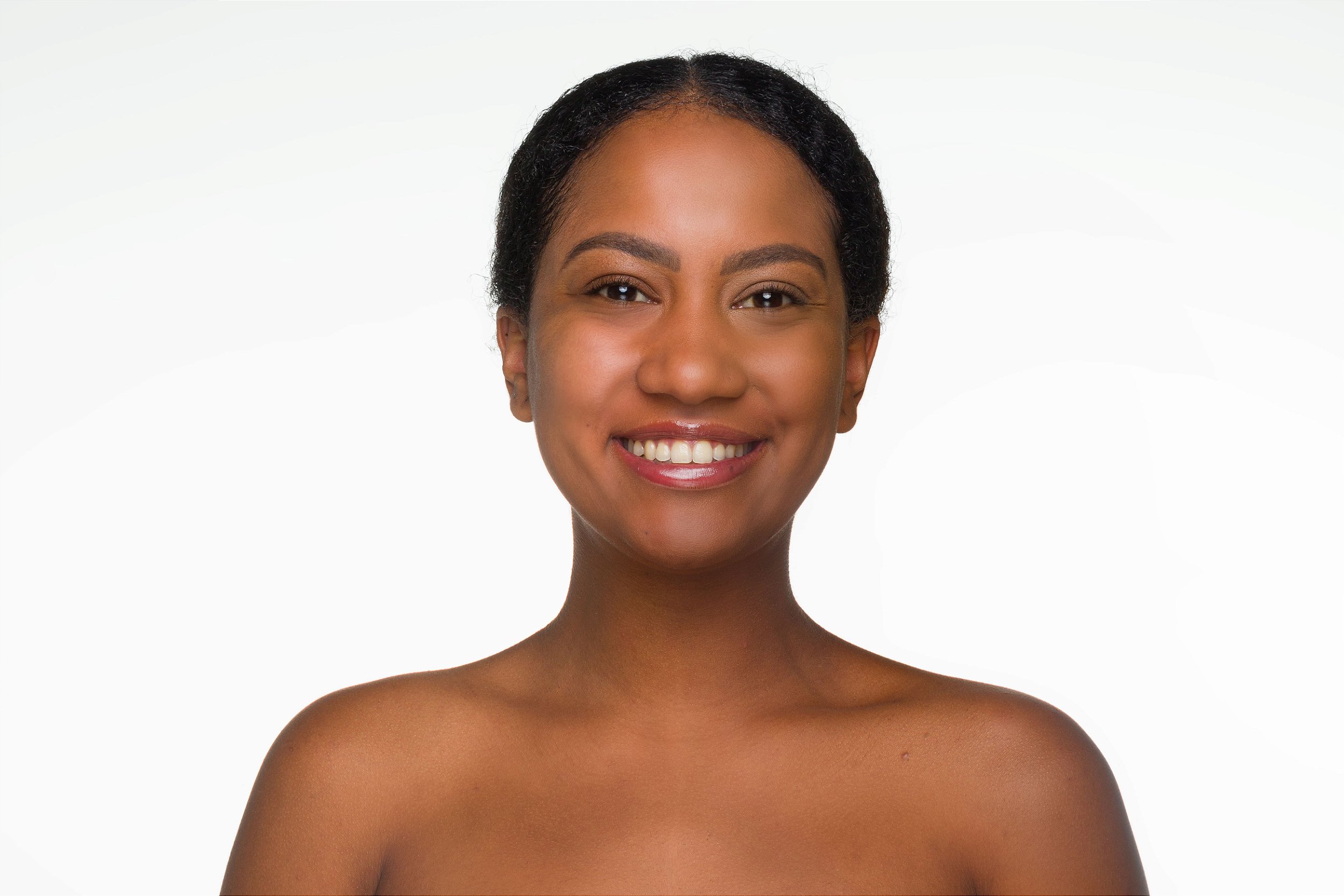 BASE LIQUIDA HYALURONIC MATTE 5 - NINA MAKEUP - NINA MAKEUP