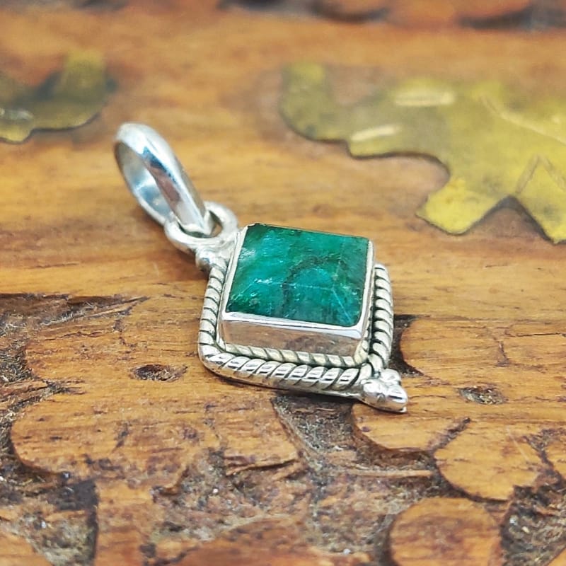 Pingente de prata 925 e pedra Esmeralda - Artesanal - Prata de Bali ...