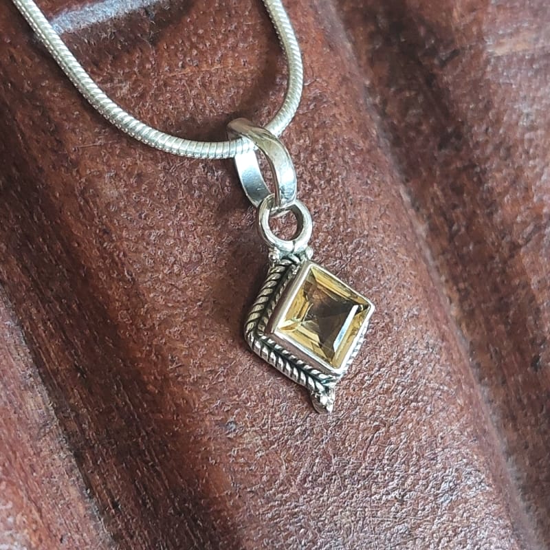 Pingente de prata 925 e pedra Citrino - feito a mão - Prata de Bali Joias - Prata 925 - Prata ...