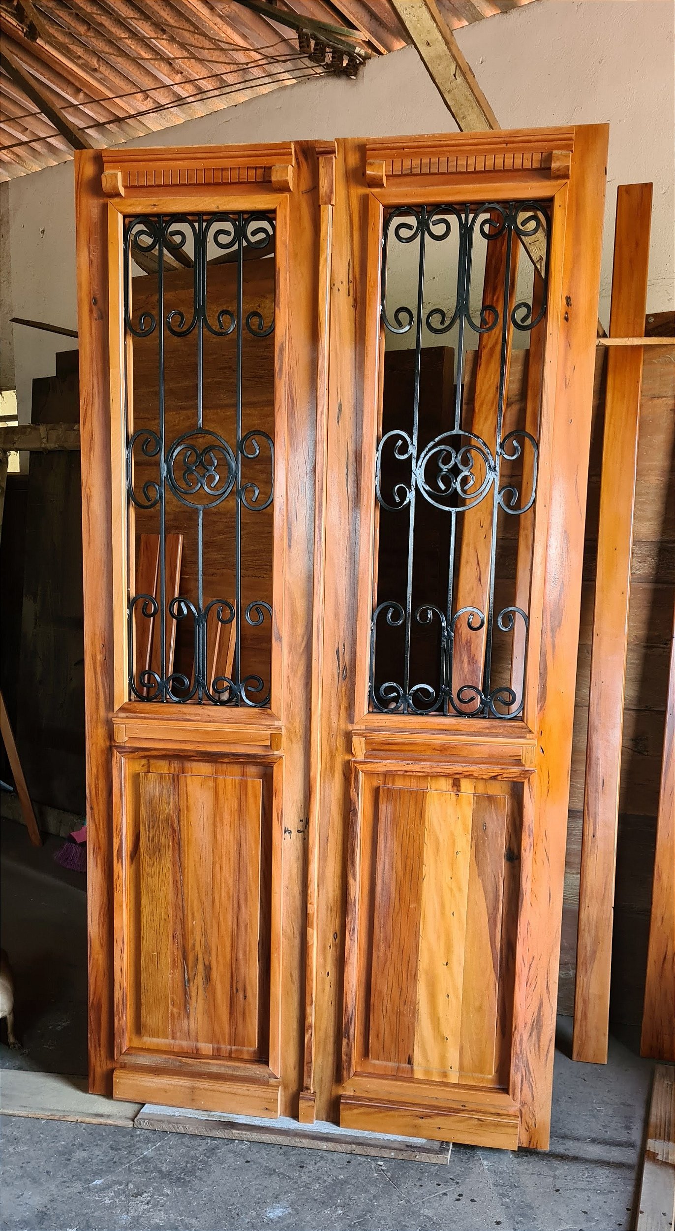 Porta Colonial em Madeira de Lei - Nubraz - Desde 2001