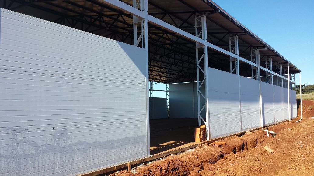 PAINEL TERMO ISOLANTE ISOPAINEL - Coberflex