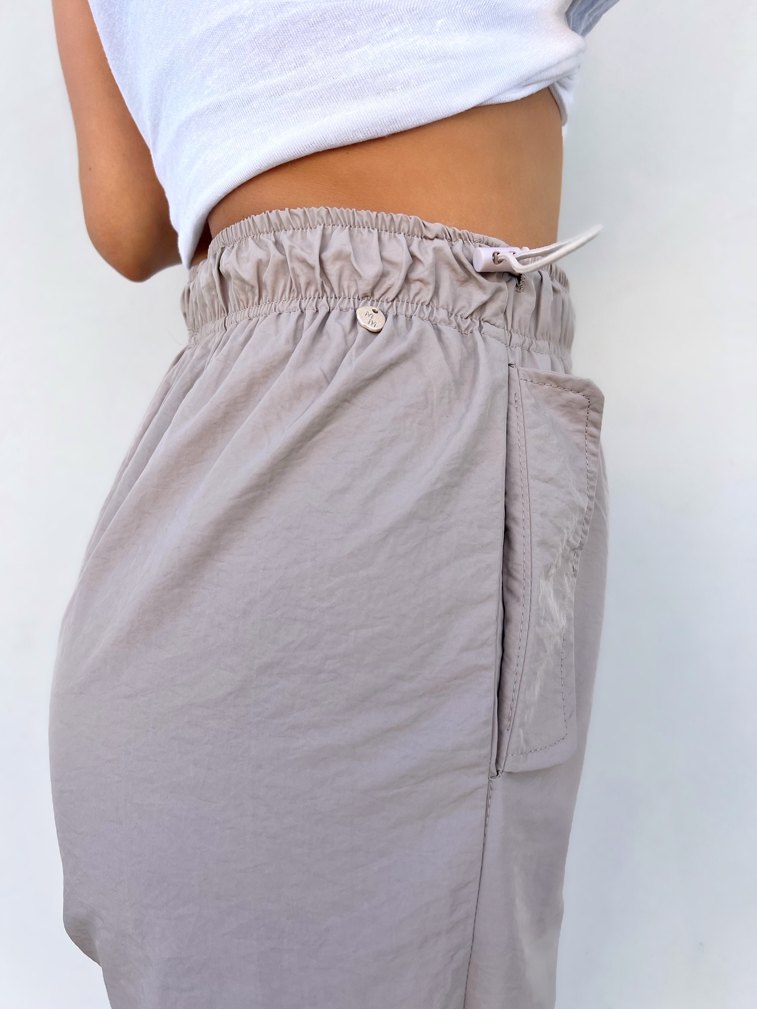 Calça Paraquedas Areia - Mini Moni