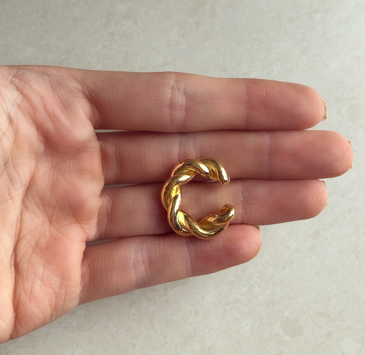 Piercing de Pressão Bem Torcido Dourado - Angela Jesus - Semi Joias de ...
