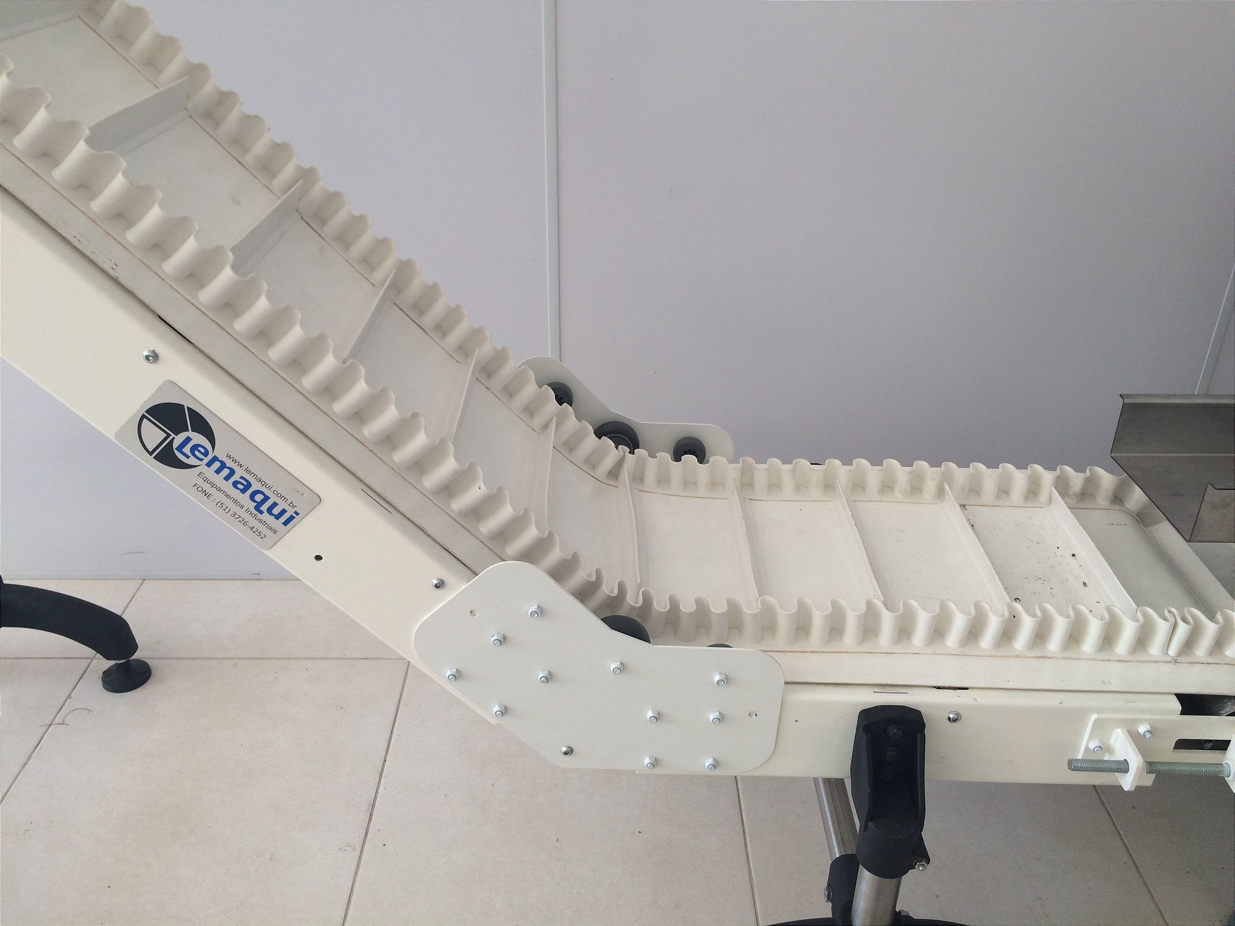 Esteira Transportadora Elevatória Alimentadora - Lemaqui Equipamentos ...