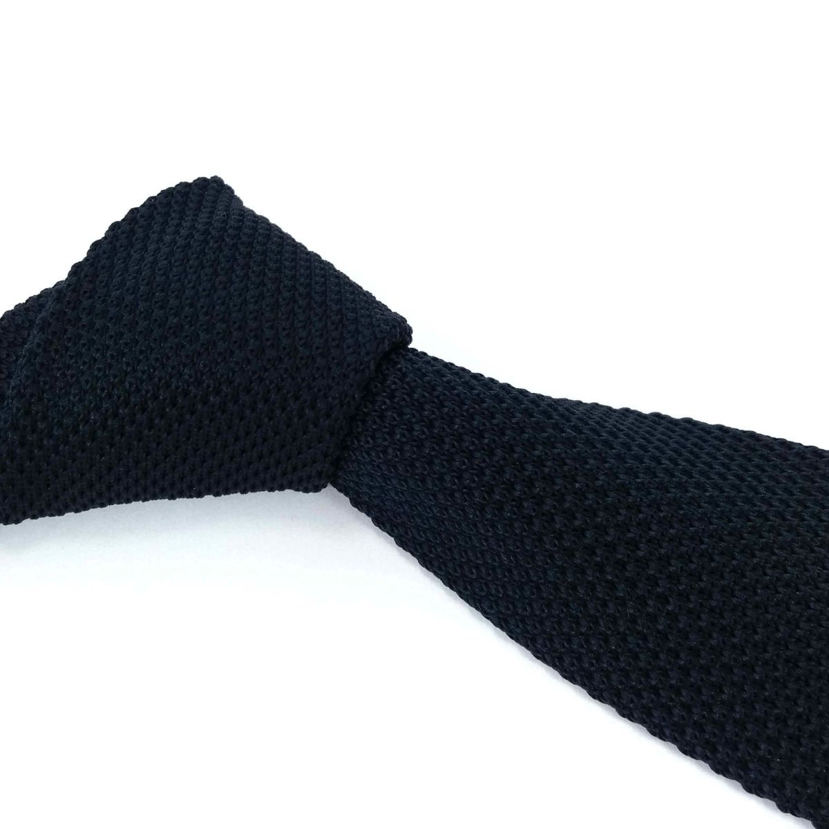 Gravata Slim Crochê Tricô Preta Premium - O Gravateiro - Gravatas ...