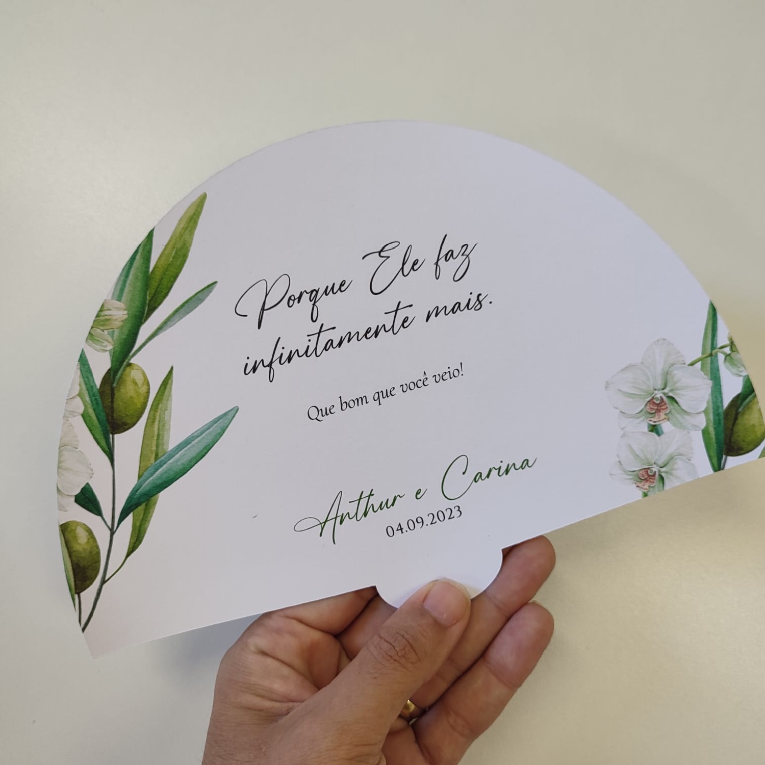 Leque Personalizado Casamento Ventarola Verde Oliva - Bellagi Convites