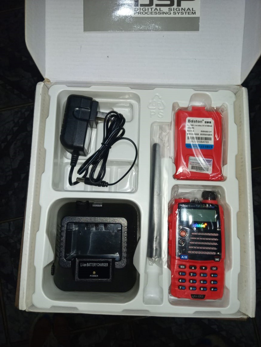 RÁDIO COMUNICADOR PROFISSIONAL BOISTON UV-558 VERMELHO - Mgm Informática
