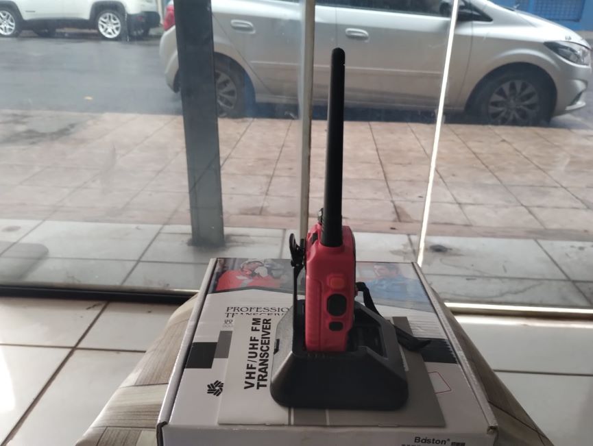 RÁDIO COMUNICADOR PROFISSIONAL BOISTON UV-558 VERMELHO - Mgm Informática
