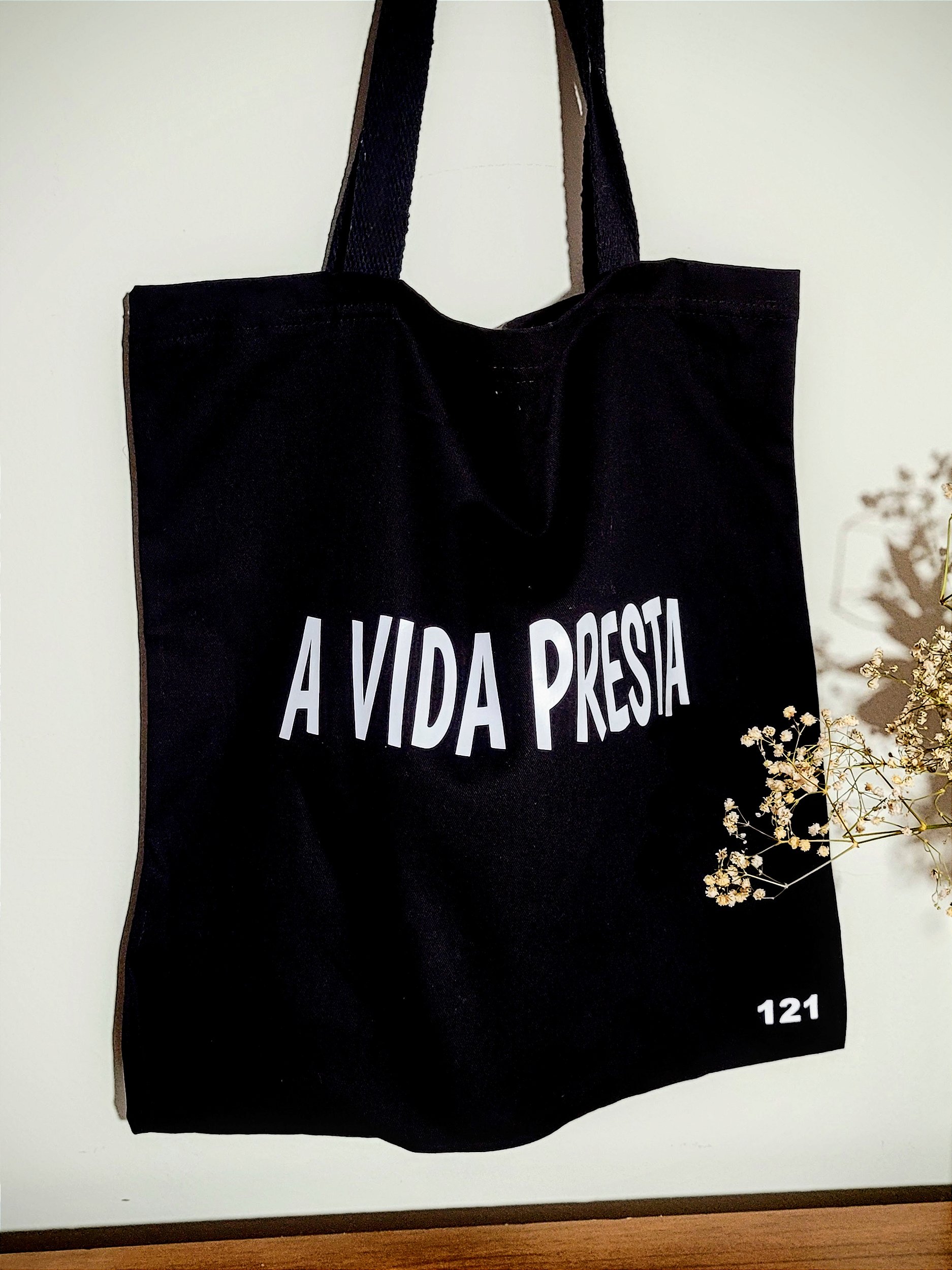 Kit Eco Bag e Boné "A Vida Presta" - 121 Estampas
