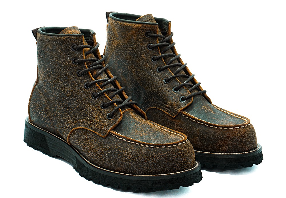 Bota Moc Toe Cano Médio Couro Craquelê Marrom - Barcelona Design | Site ...