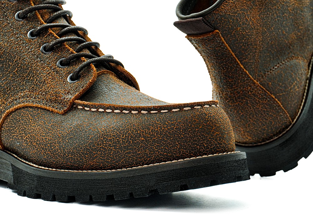 Bota Moc Toe Cano Médio Couro Craquelê Marrom - Barcelona Design | Site ...