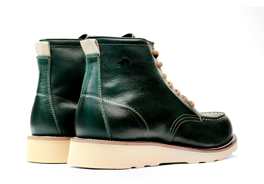 Bota Masculina Moc Toe Cano Médio Couro Verde Barcelona Design ...
