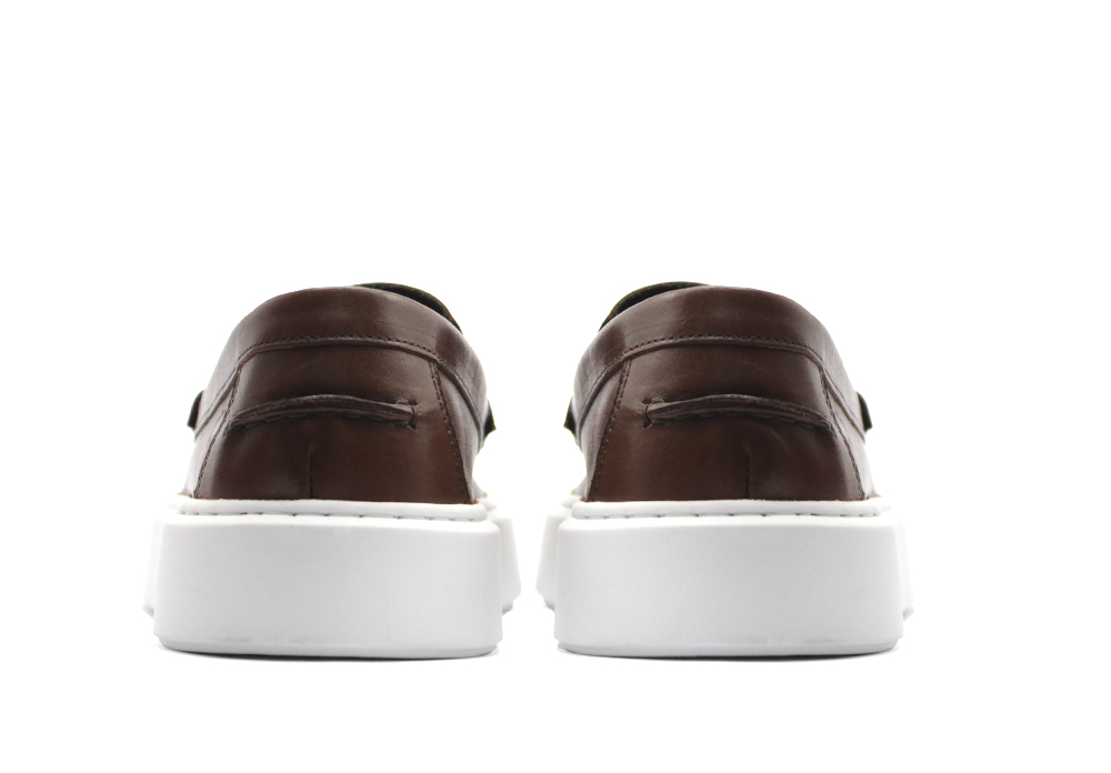 Tênis Loafer Couro Pinhão Barcelona Design - Barcelona Design | Site ...