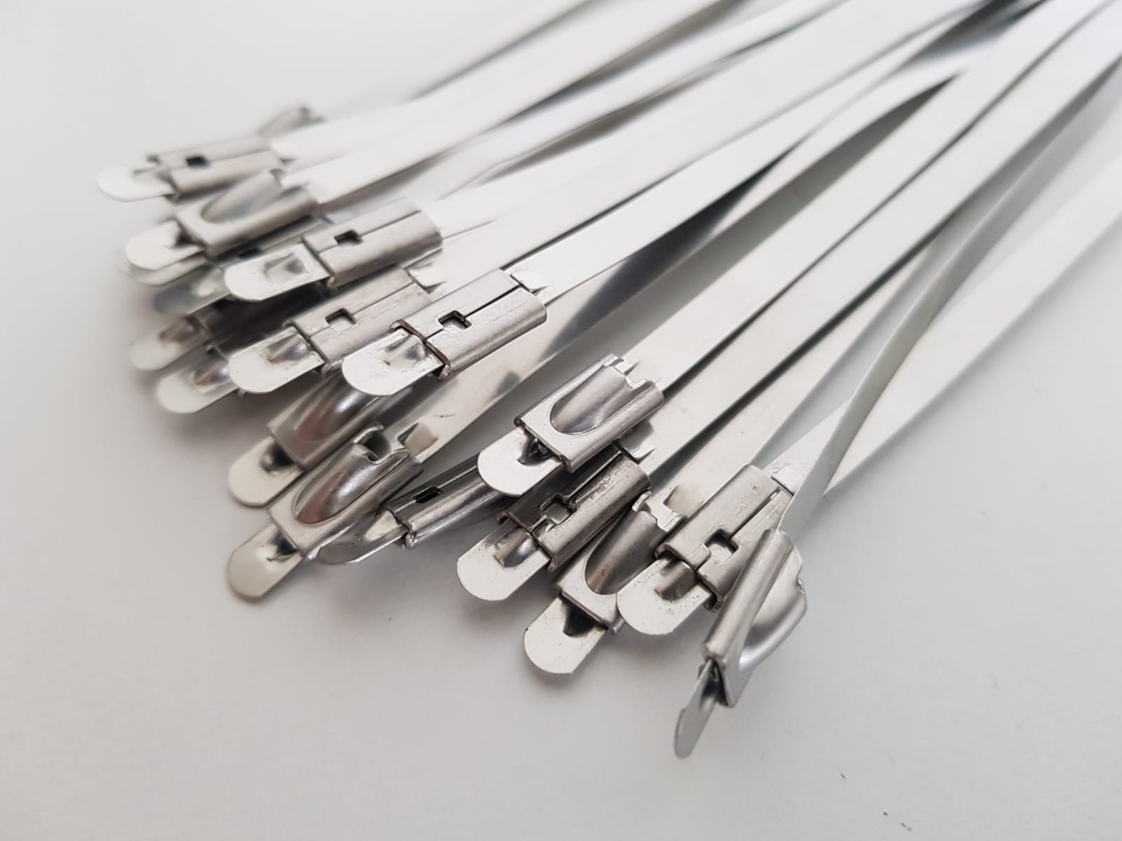 Abraçadeiras Auto travante de Aço Inox 316, 3/16" (4,76mm), ZIP TIE P ...