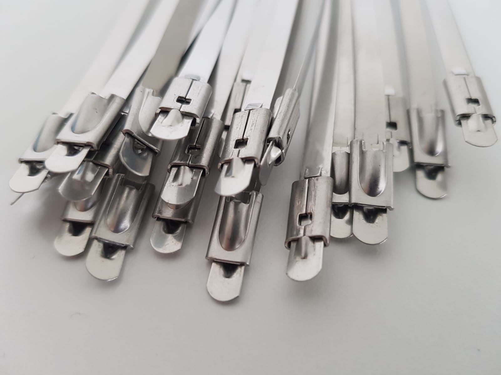 Abraçadeiras Auto travante de Aço Inox 316, 3/16" (4,76mm), ZIP TIE P ...