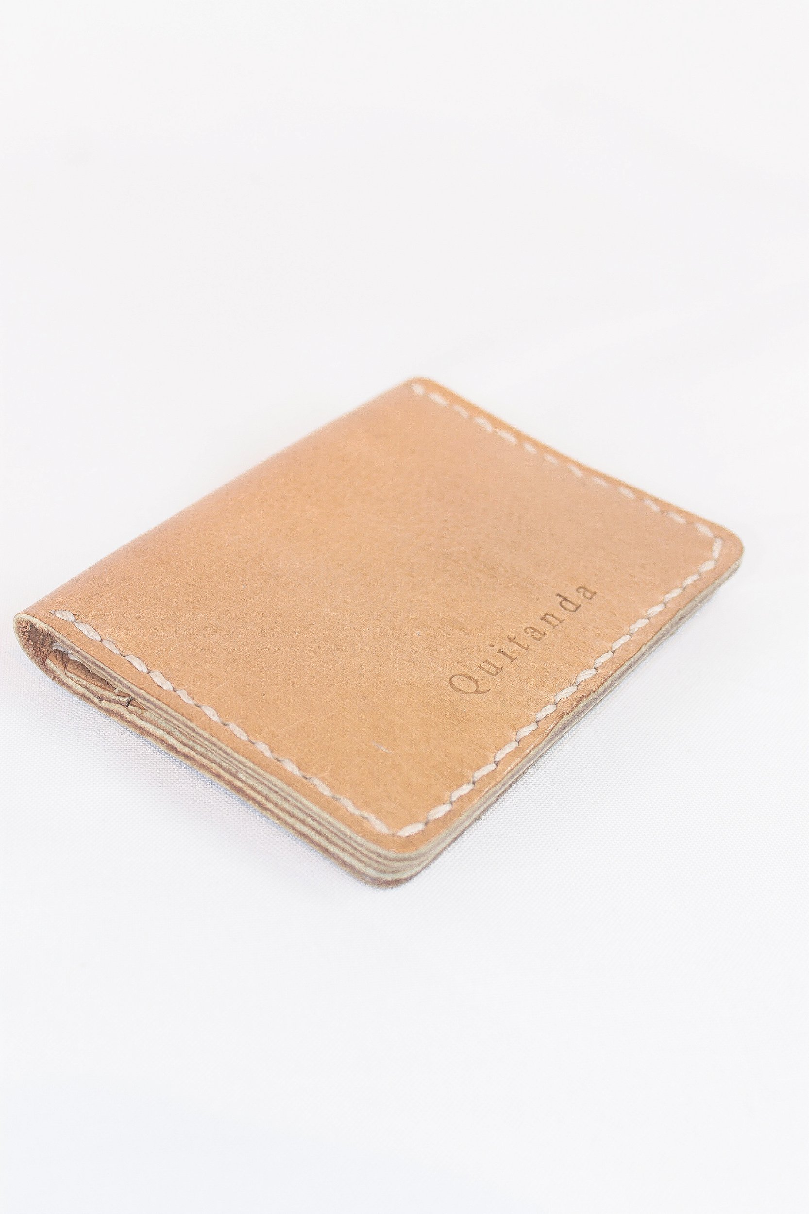Carteira Compacta de Couro Bege - Quitanda Couro