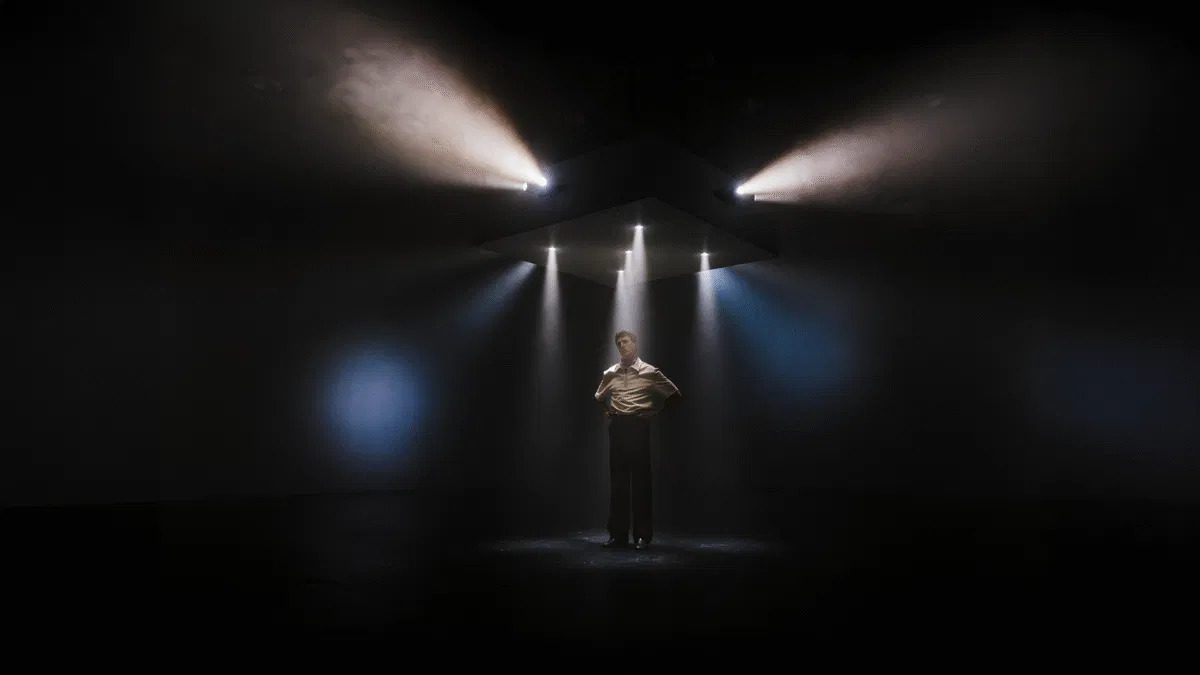 Astera SolaBulb - Luz de bulbo RGBMA com fresnel (PRÉ-VENDA) - MCI Store