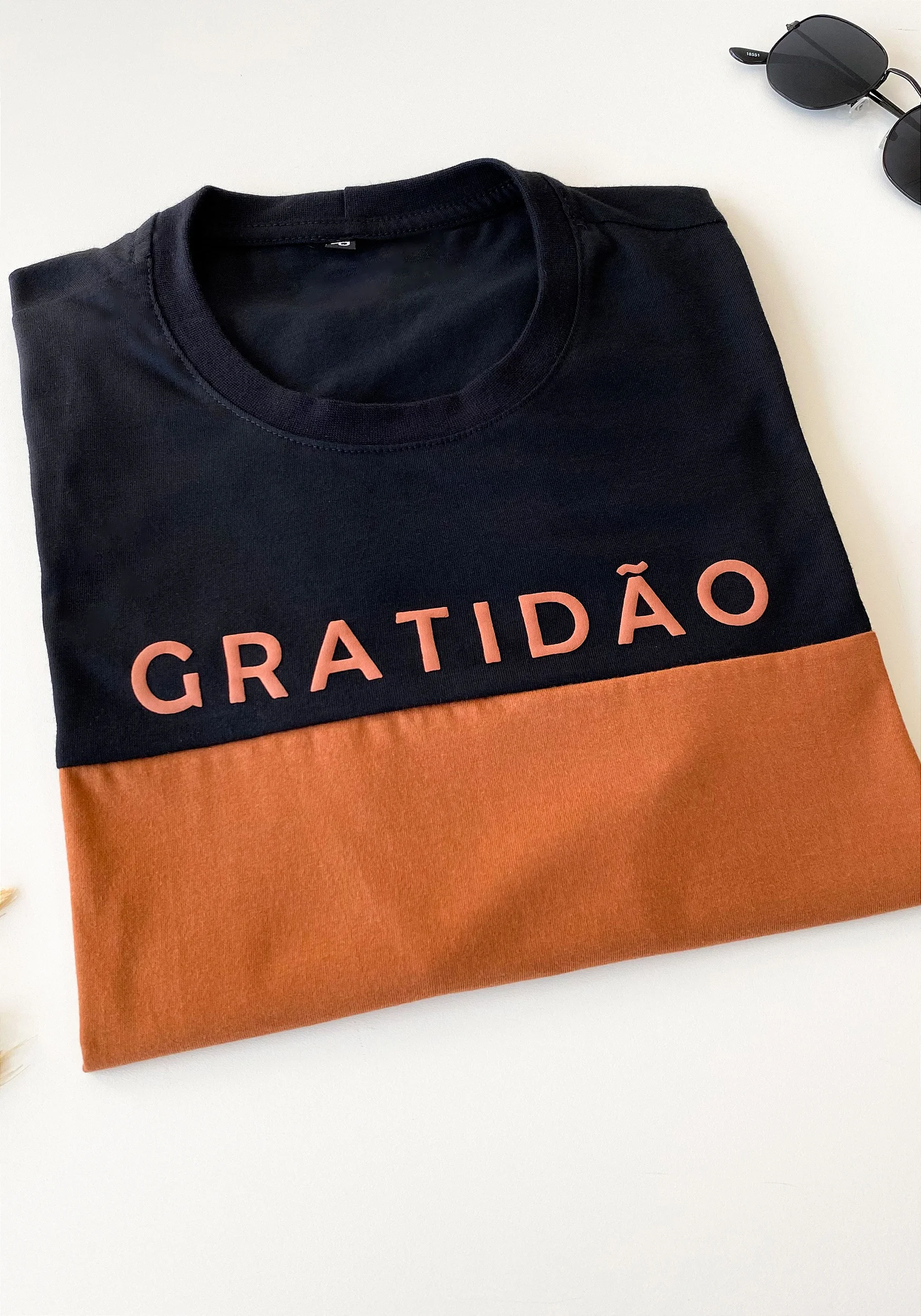 Camiseta Gratidão Minimalista - Católicos na Moda