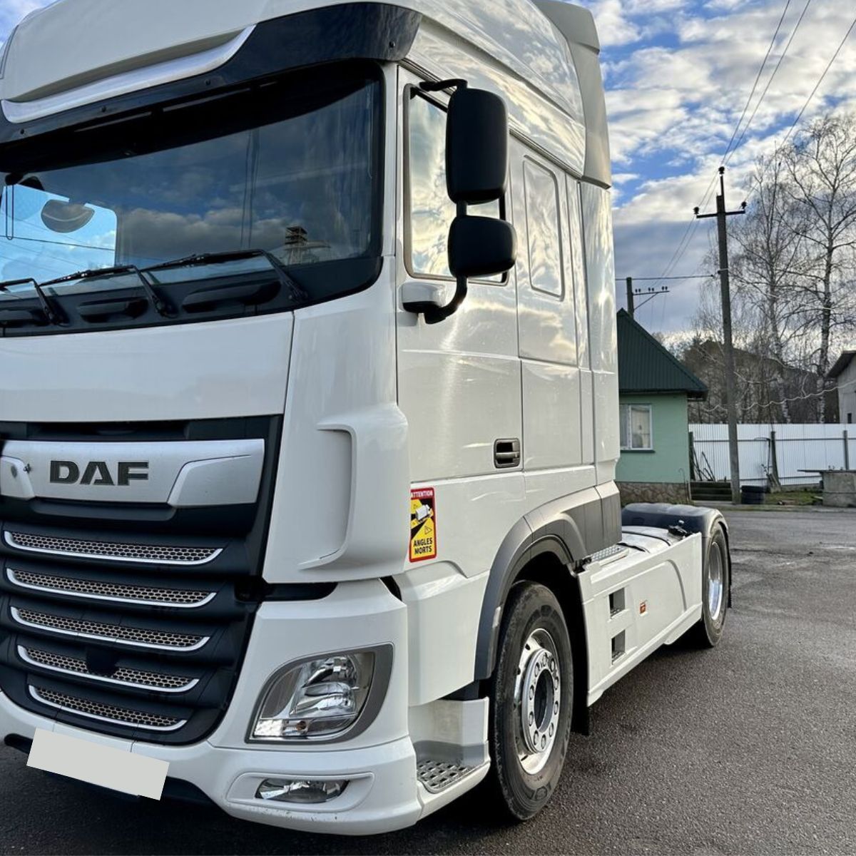 Estribo New Daf XF 106 - LE - BRUTOEXPRESS | Tudo para Seu Caminhão