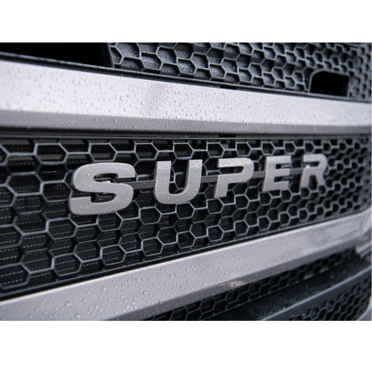 Emblema Super Grade Scania Ntg | Peça Original, Encaixe Perfeito ...