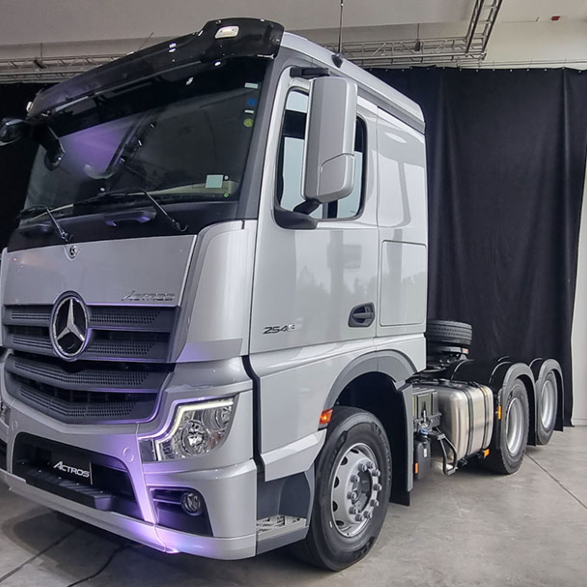 Meio Paralama Traseiro Actros | Peça de qualidade, Encaixe Perfeito ...