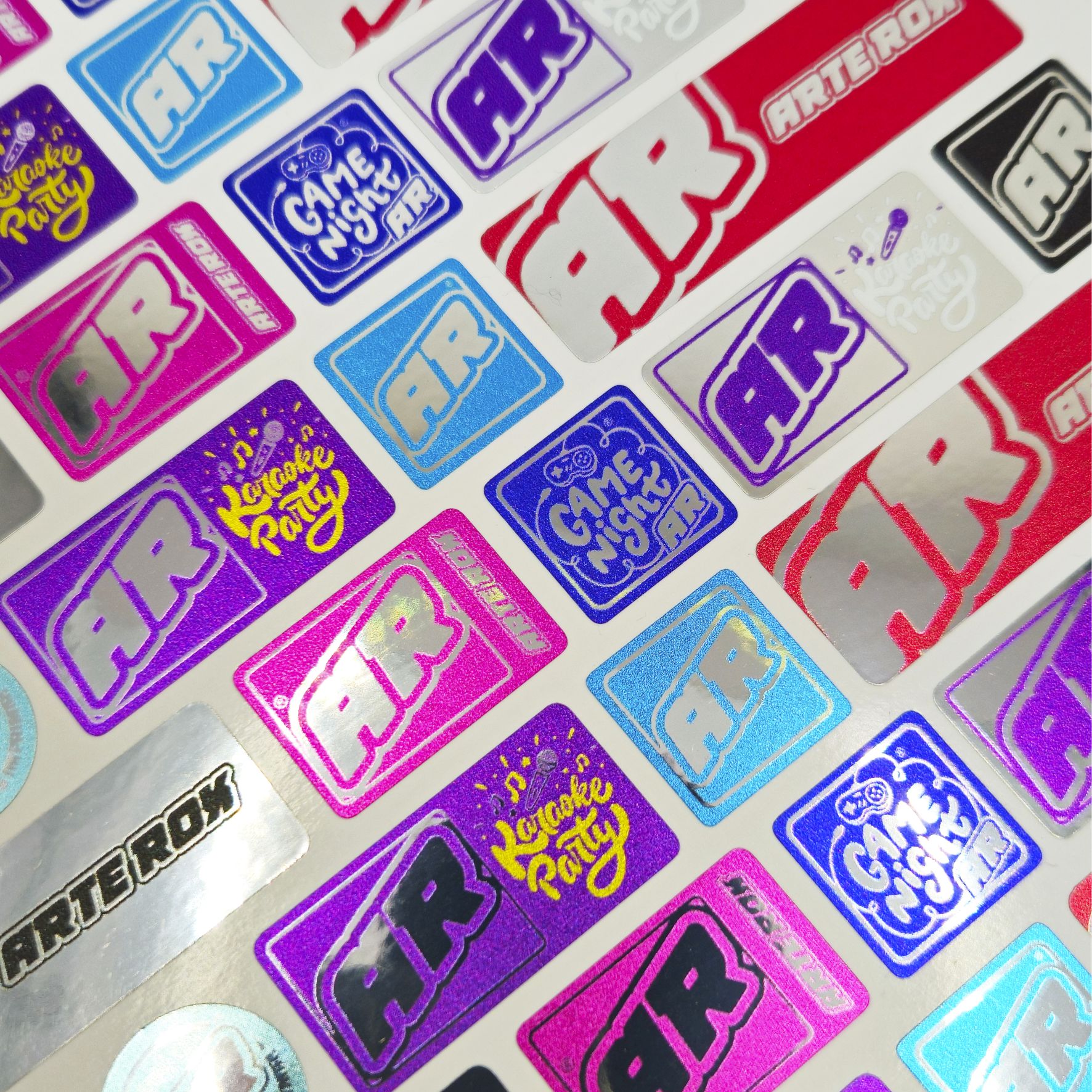 Adesivo Metalizado 8x4 cm Personalizado - Arte Rox - Gráfica Online