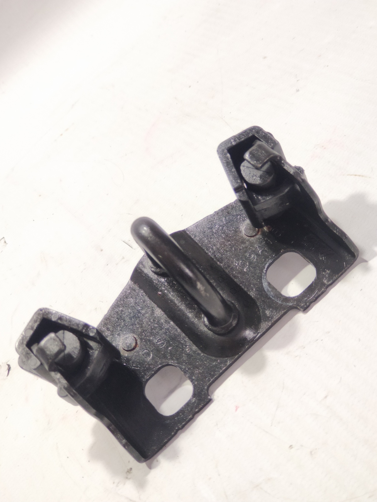 TRINCO TRANCA BATENTE TAMPA TRASEIRA PEUGEOT 2008 18/19 - Geober Auto Peças