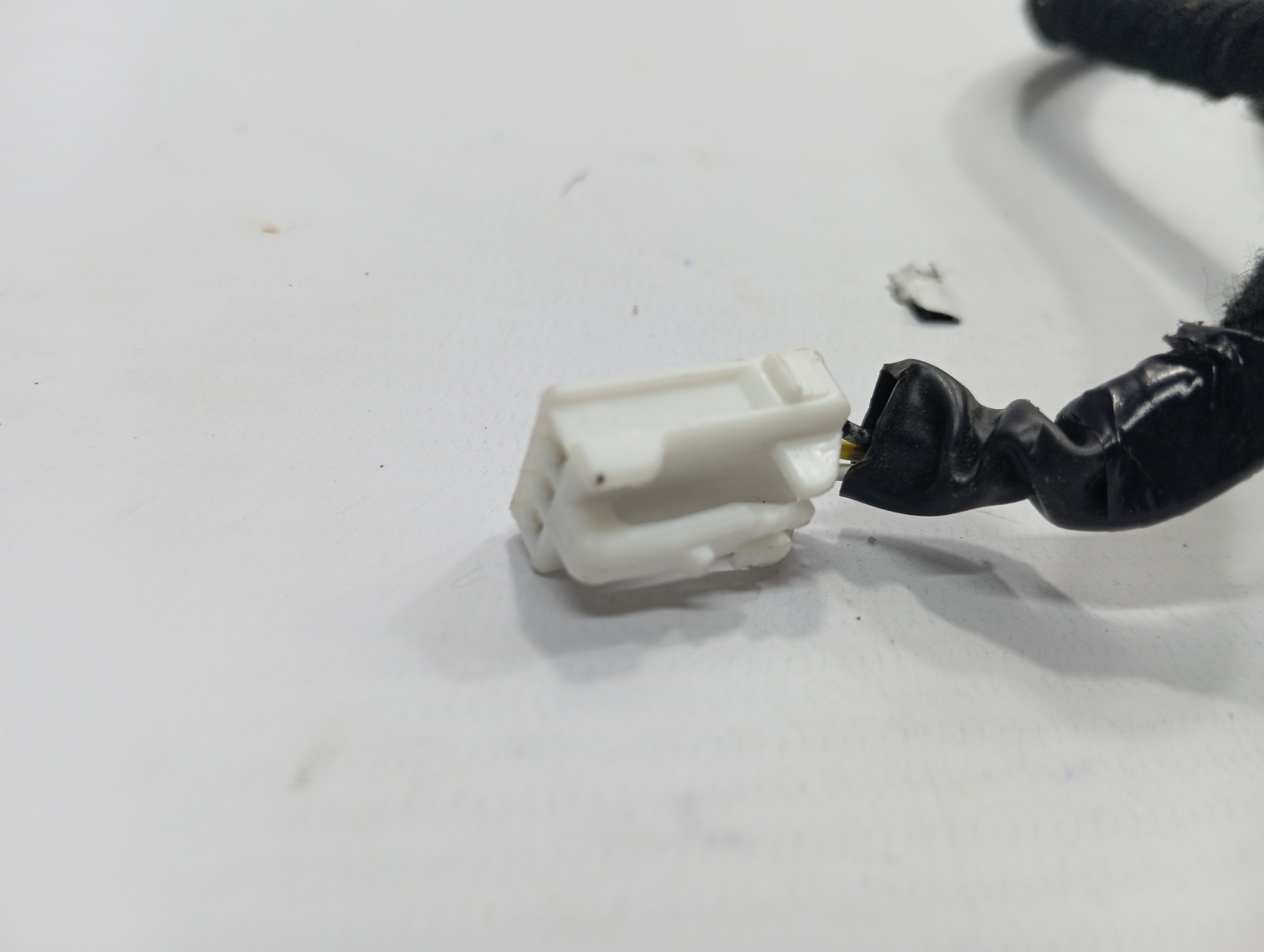 CHICOTE ELETRICO DO TETO NISSAN VERSA 2018 - Geober Auto Peças