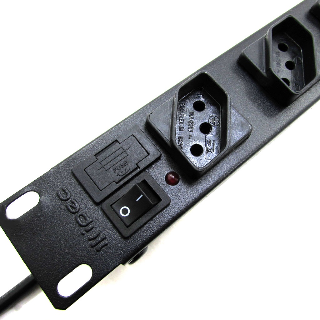 CALHA DE 8 TOMADAS PARA RACK - Habitat