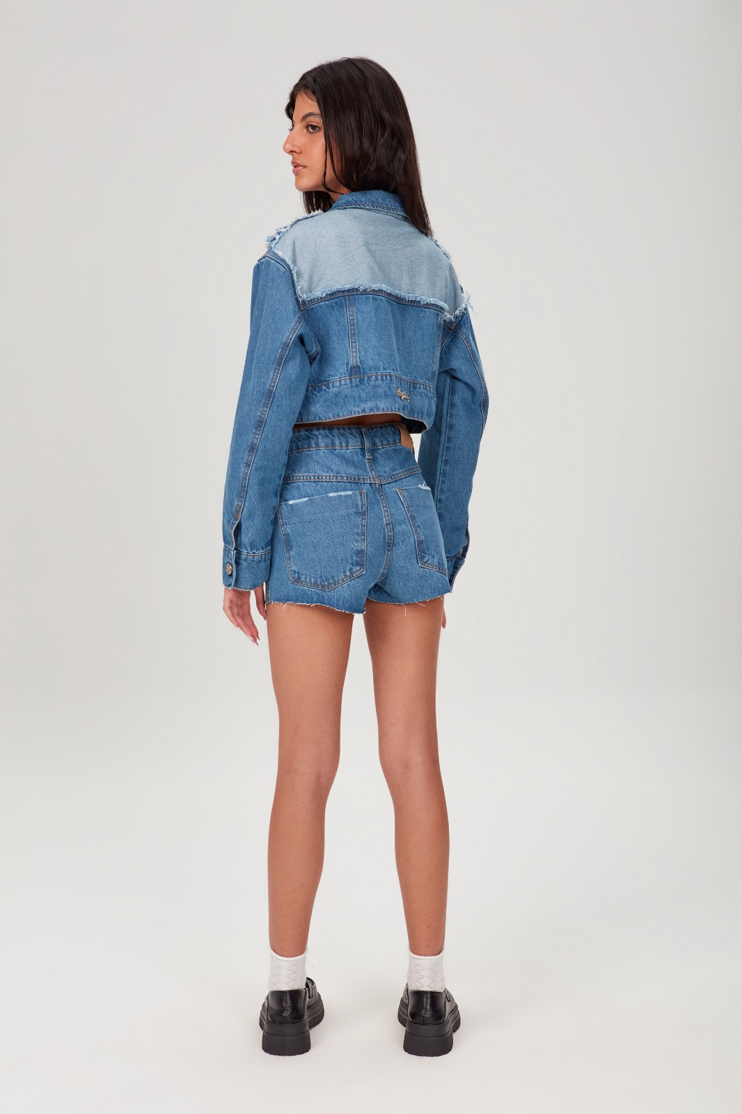 Jaqueta Cropped com Brilho de Strass Dimy Candy 2024 - Maria Pirulita ...