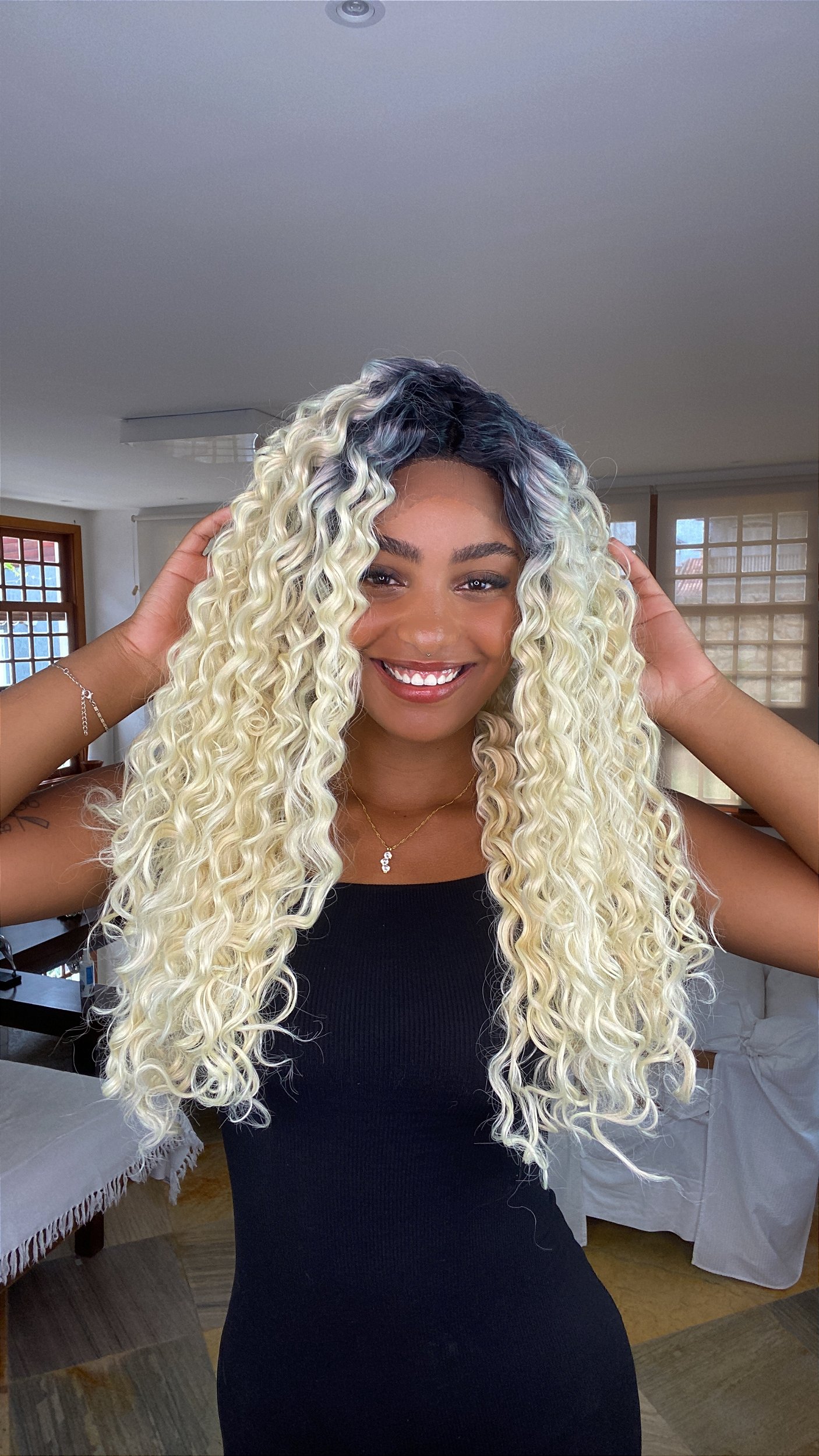 Peruca Lace Front Fibra Premium Cacheada Fany Loira - Cia dos Cabelos ...