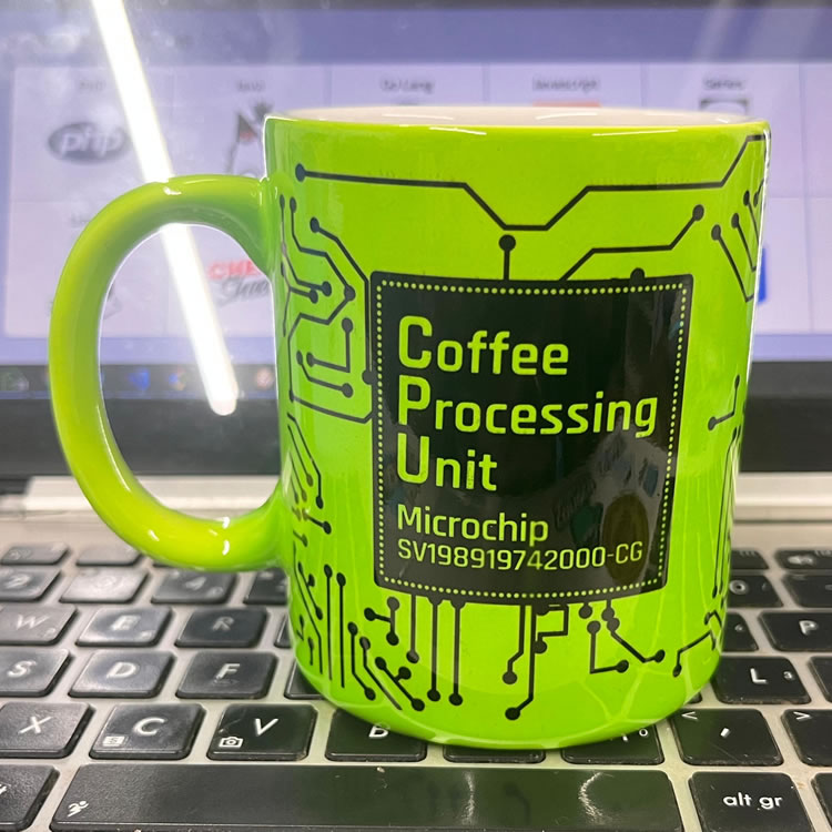 Caneca CPU Coffee Processing Unit Fluorescente - Caneca do Dev ...