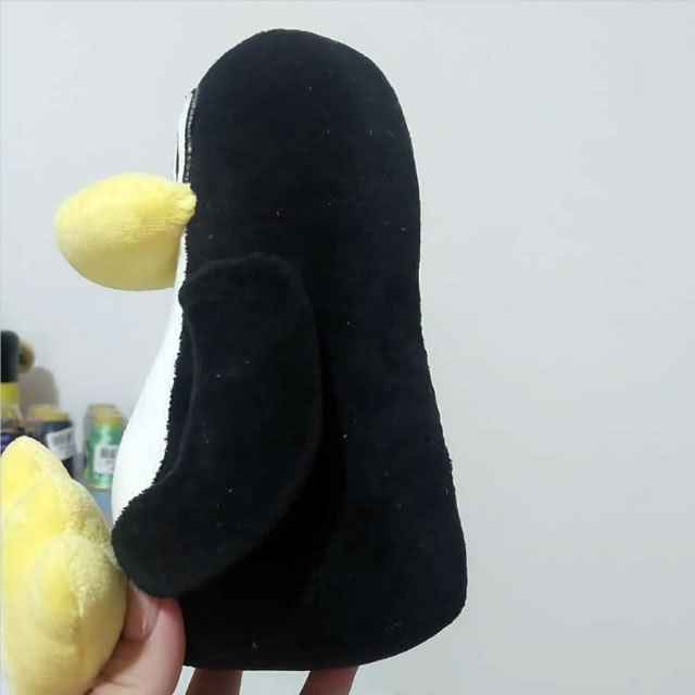 Boneco de Pelúcia Tux Linux - Caneca do Dev - Canecas e produtos de ...