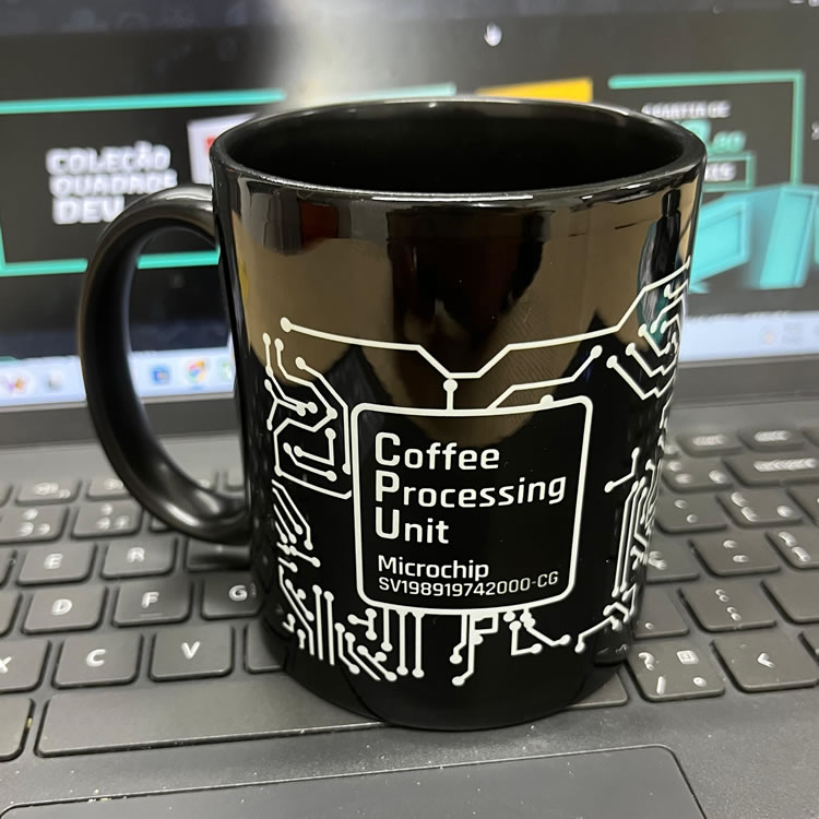 Caneca CPU Coffee Processing Unit Preta - Caneca do Dev - Canecas e ...