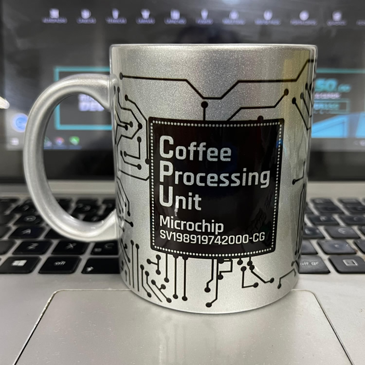 Caneca CPU Coffee Processing Unit Prateada - Caneca do Dev - Canecas e ...
