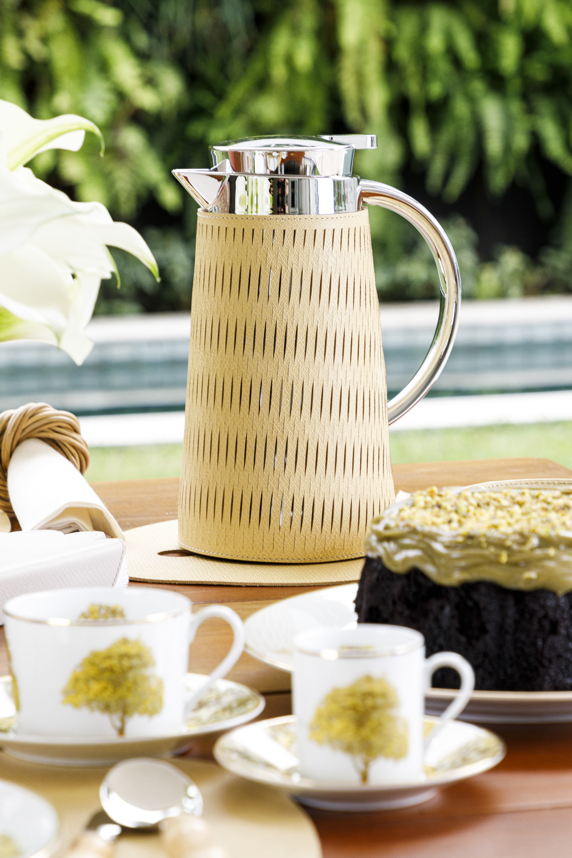 Garrafa Térmica Alba Amarelo Manteiga - Zanquê - Leather Home Decor