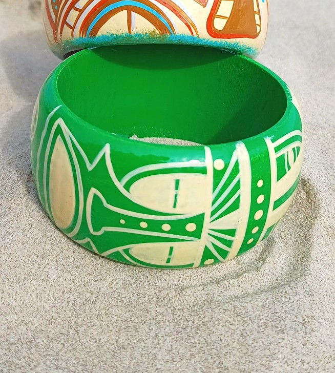Pulseira Tiki Collab Sandro Fumaça VERDE - Retrô Customizada Handmade ...