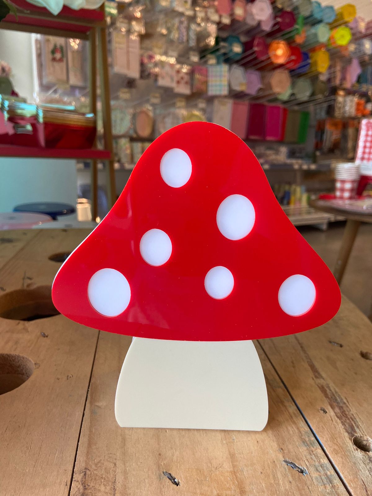 Suporte Pirulito G Cogumelo Vermelho 15x17cm - Mania de Laço Festas