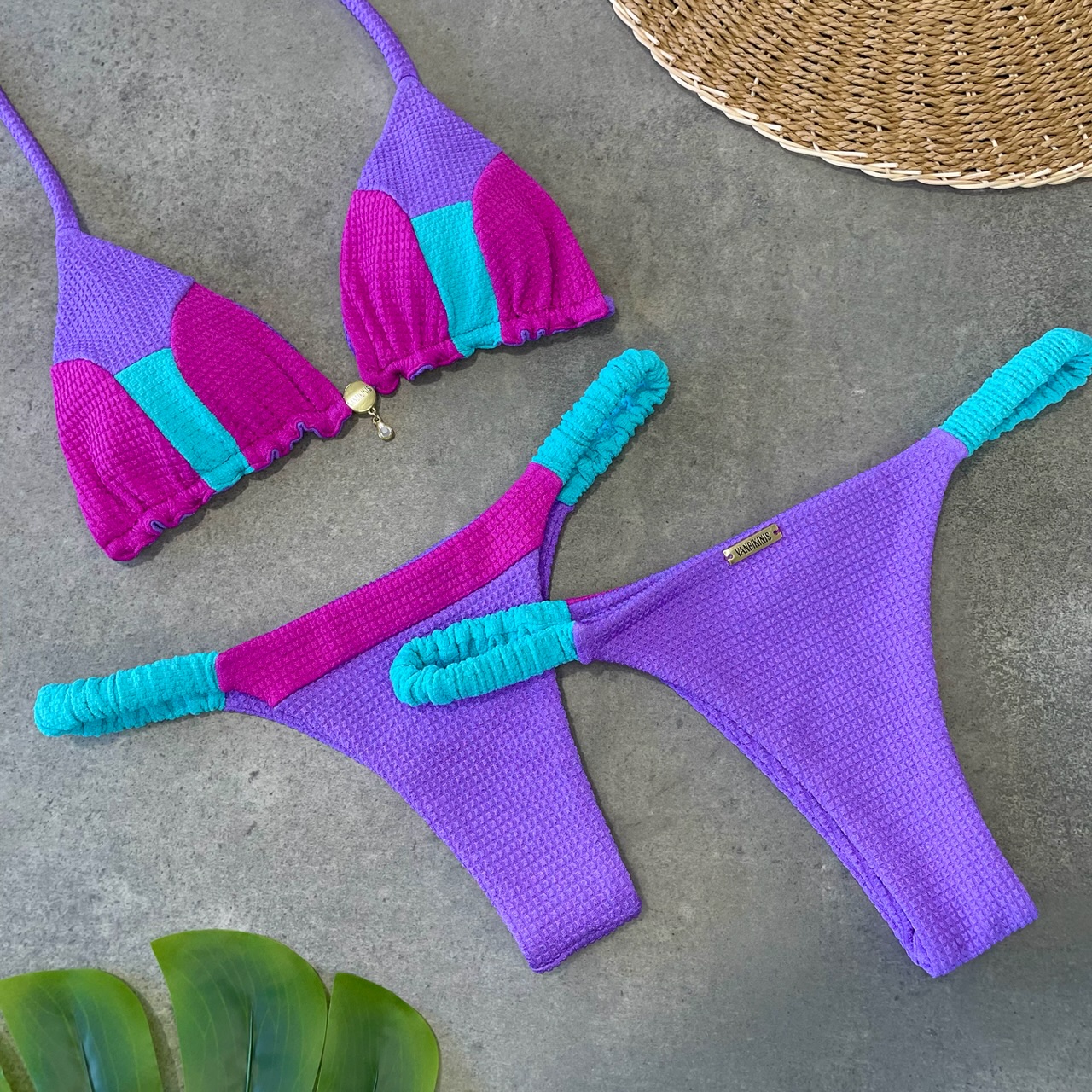 Calcinha Semi Fio fru-fru lateral dupla face tecidos Shine Rosa/lilás ...