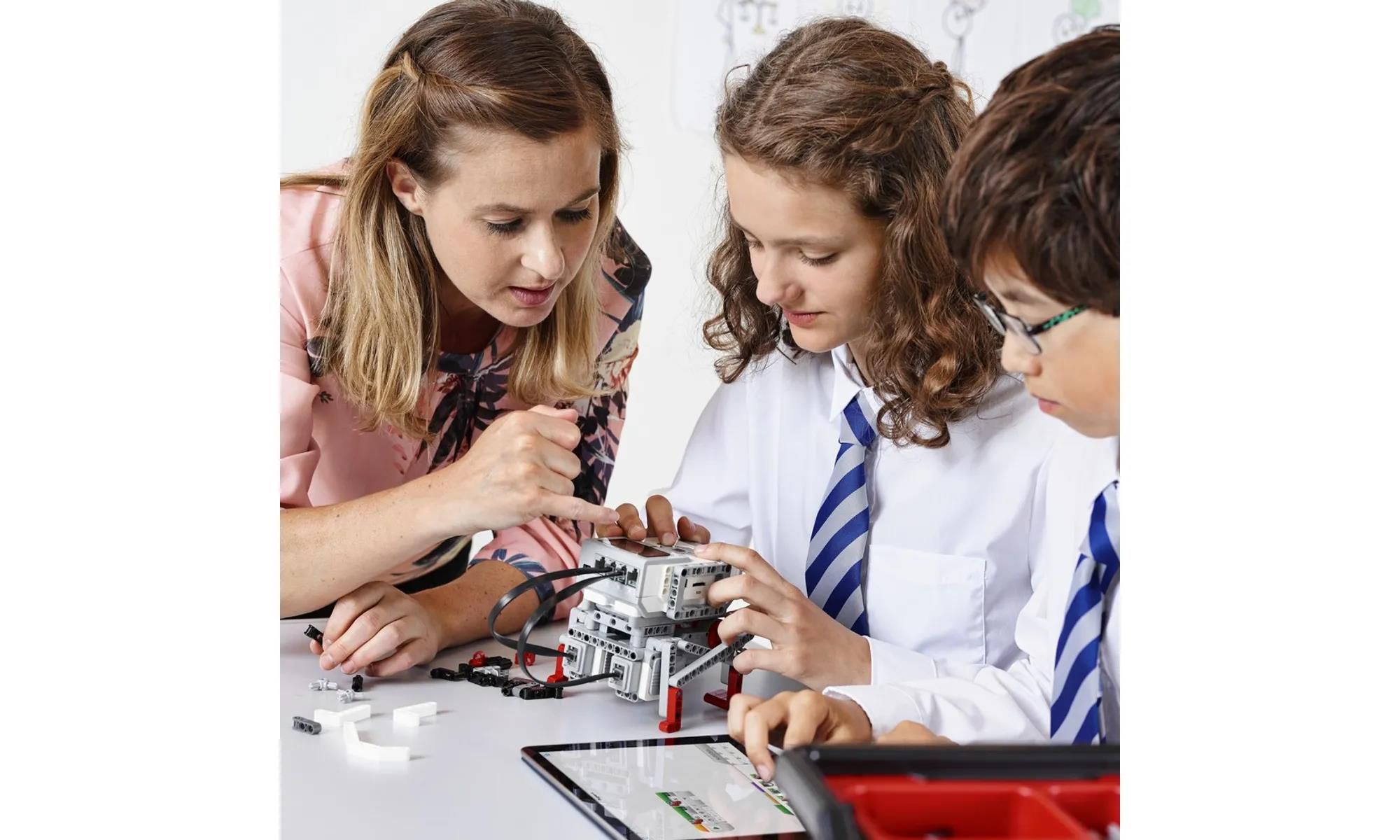 Lego Education 45544 - Mindstorms® EV3 - STEM e Programação - Jetplay ...