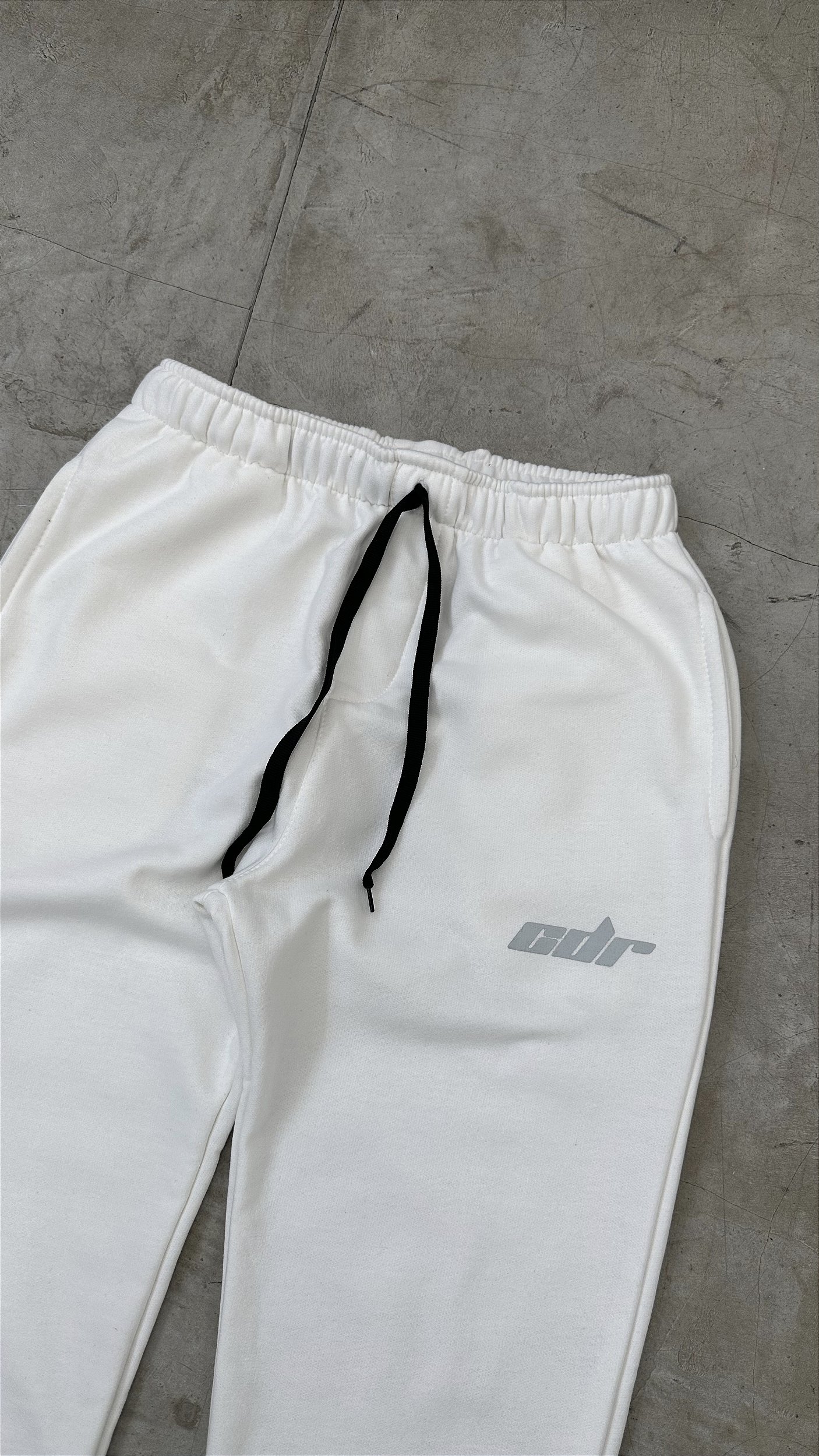CALÇA MOLETOM ESSENTIAL (off white) - Corre de Rua
