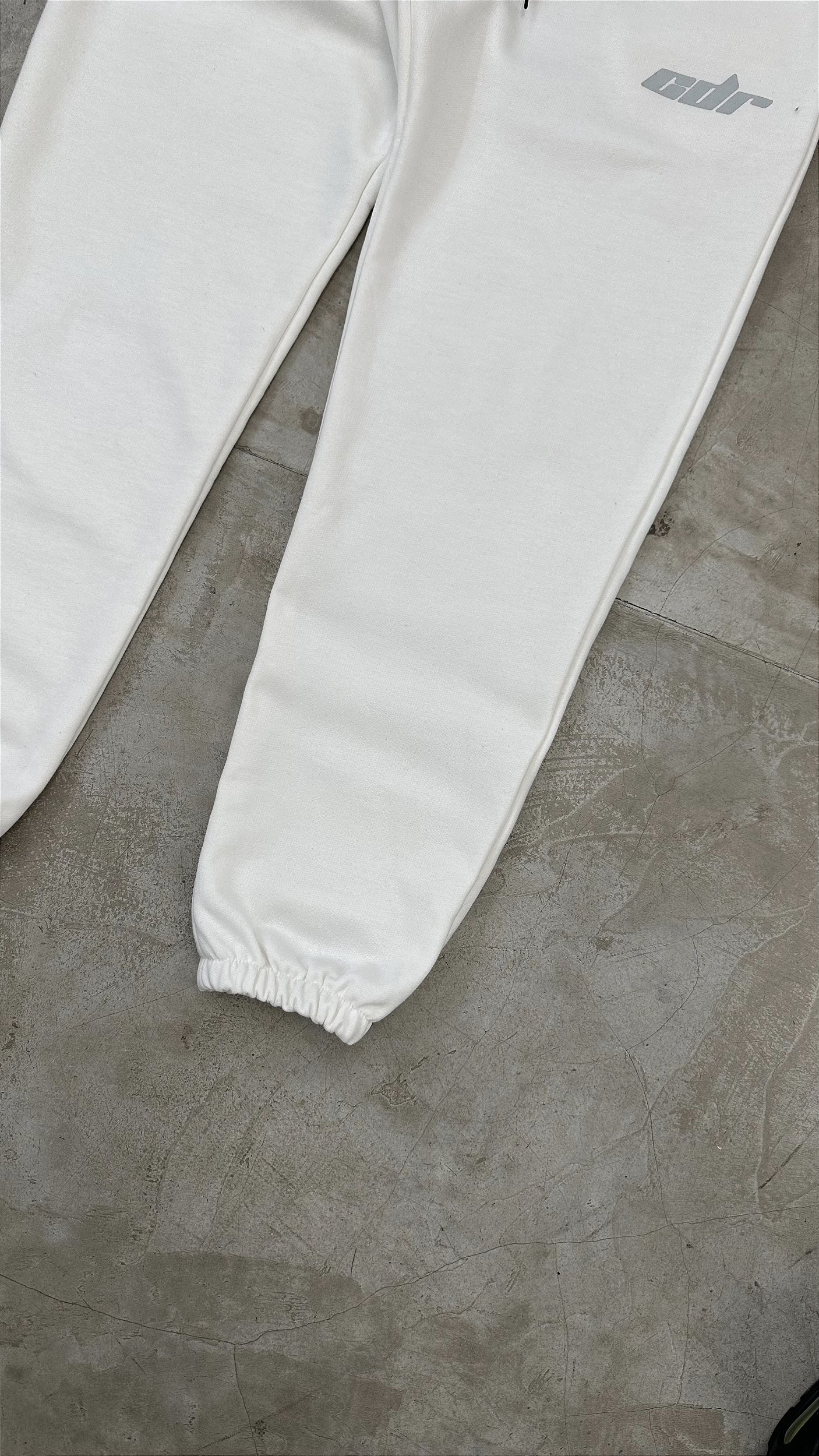 CALÇA MOLETOM ESSENTIAL (off white) - Corre de Rua