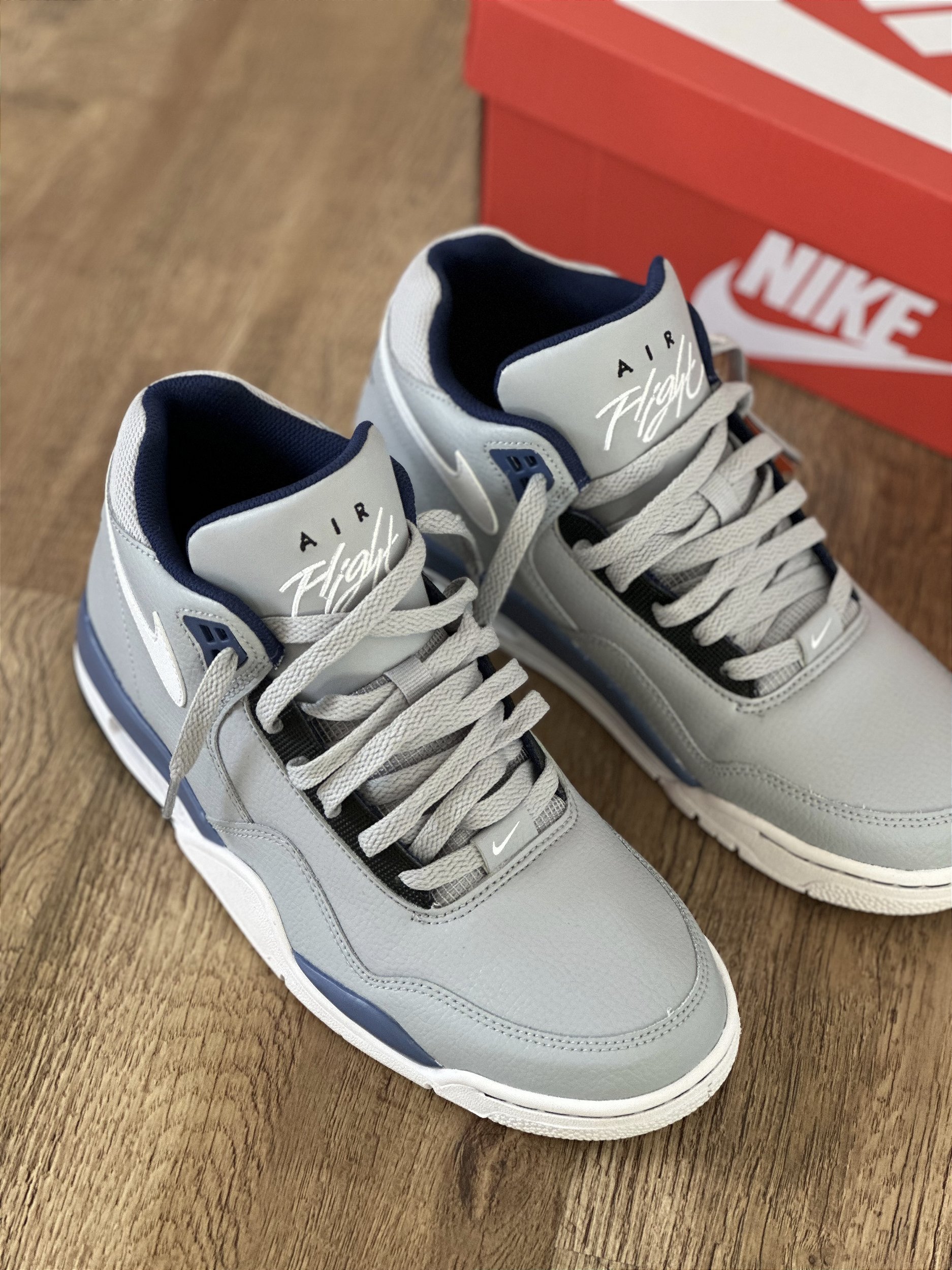 NIKE FLIGHT LEGACY (grey/Navy) - Corre de Rua