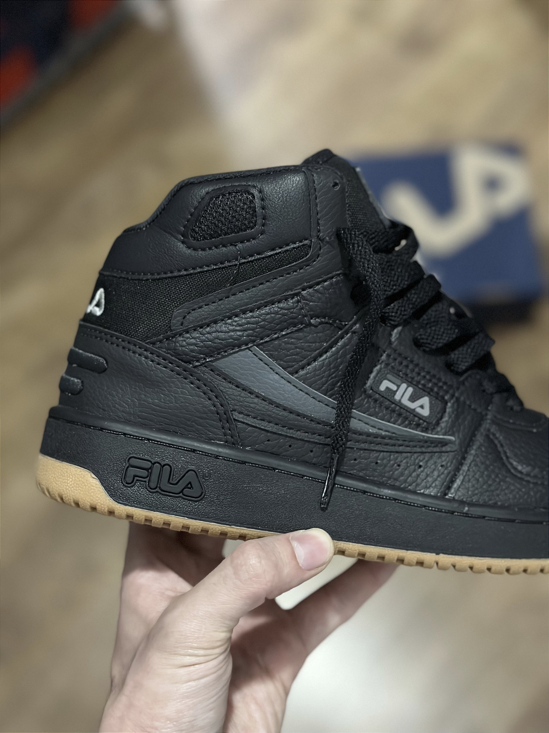 FILA ACD MID (black/gun) - Corre de Rua