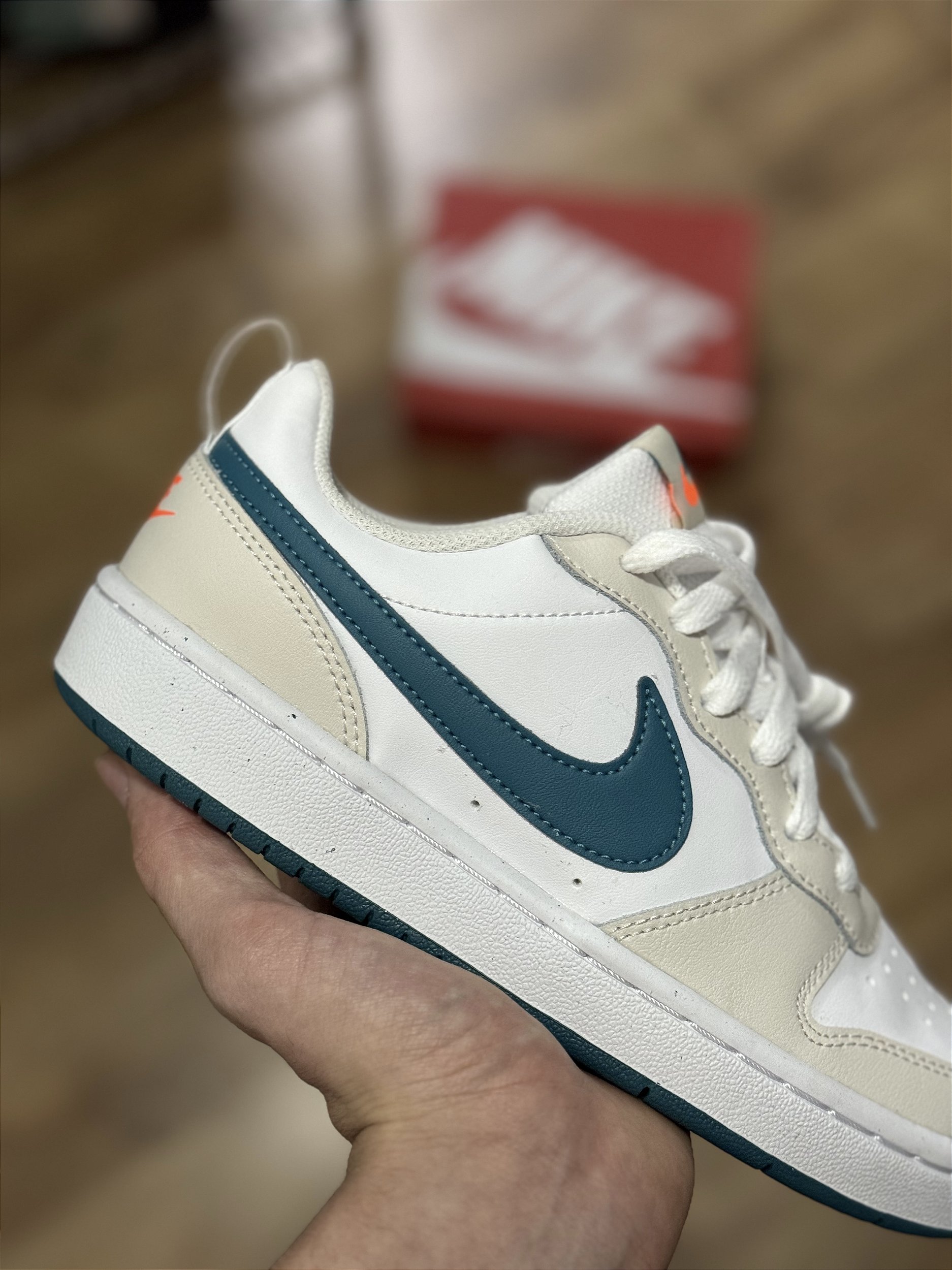 NIKE COURT BOROUGH 2 “ Phantom Bright Spruce” - Corre de Rua