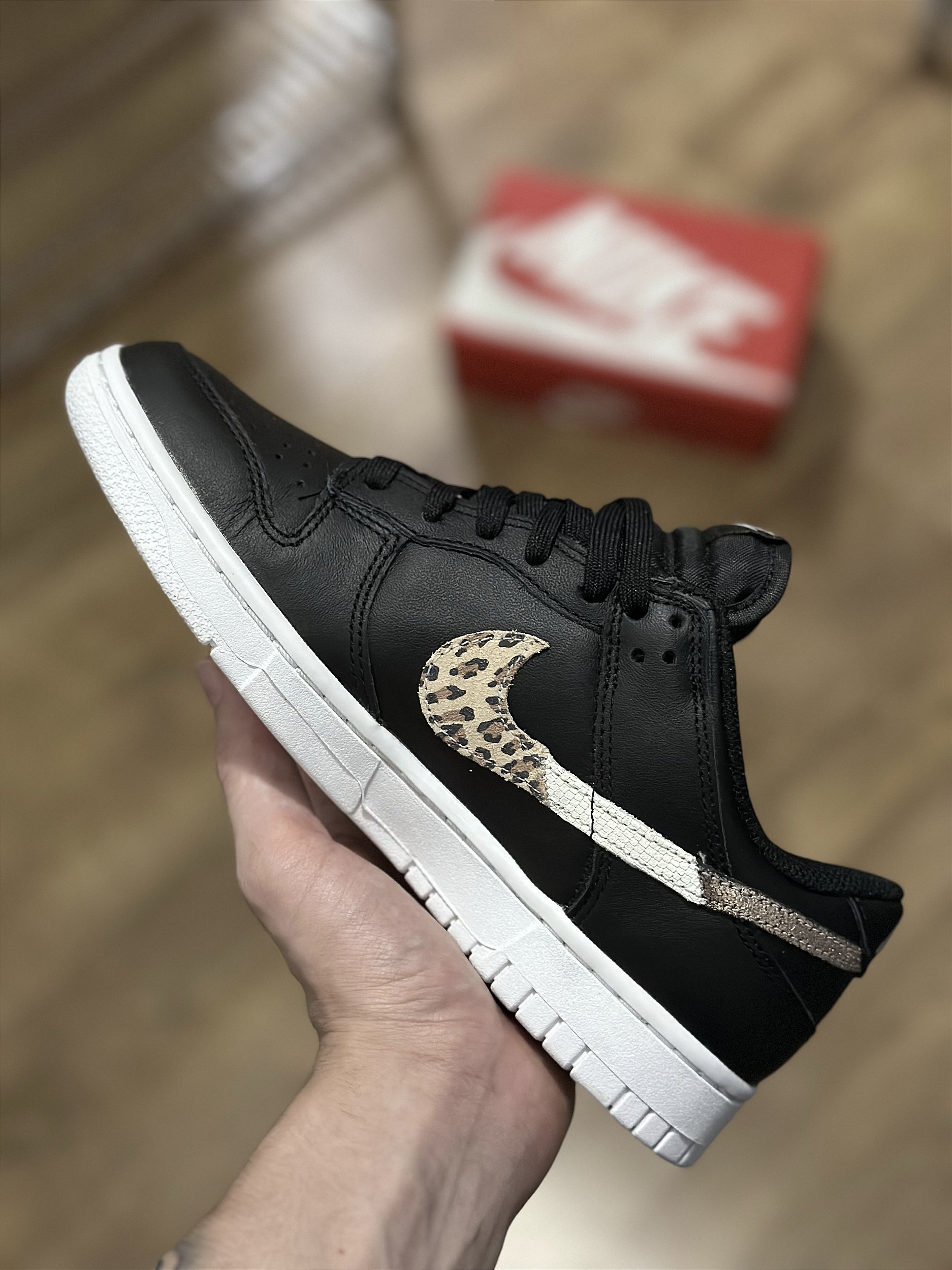 NIKE DUNK LOW SE “Animal Print” - Corre de Rua