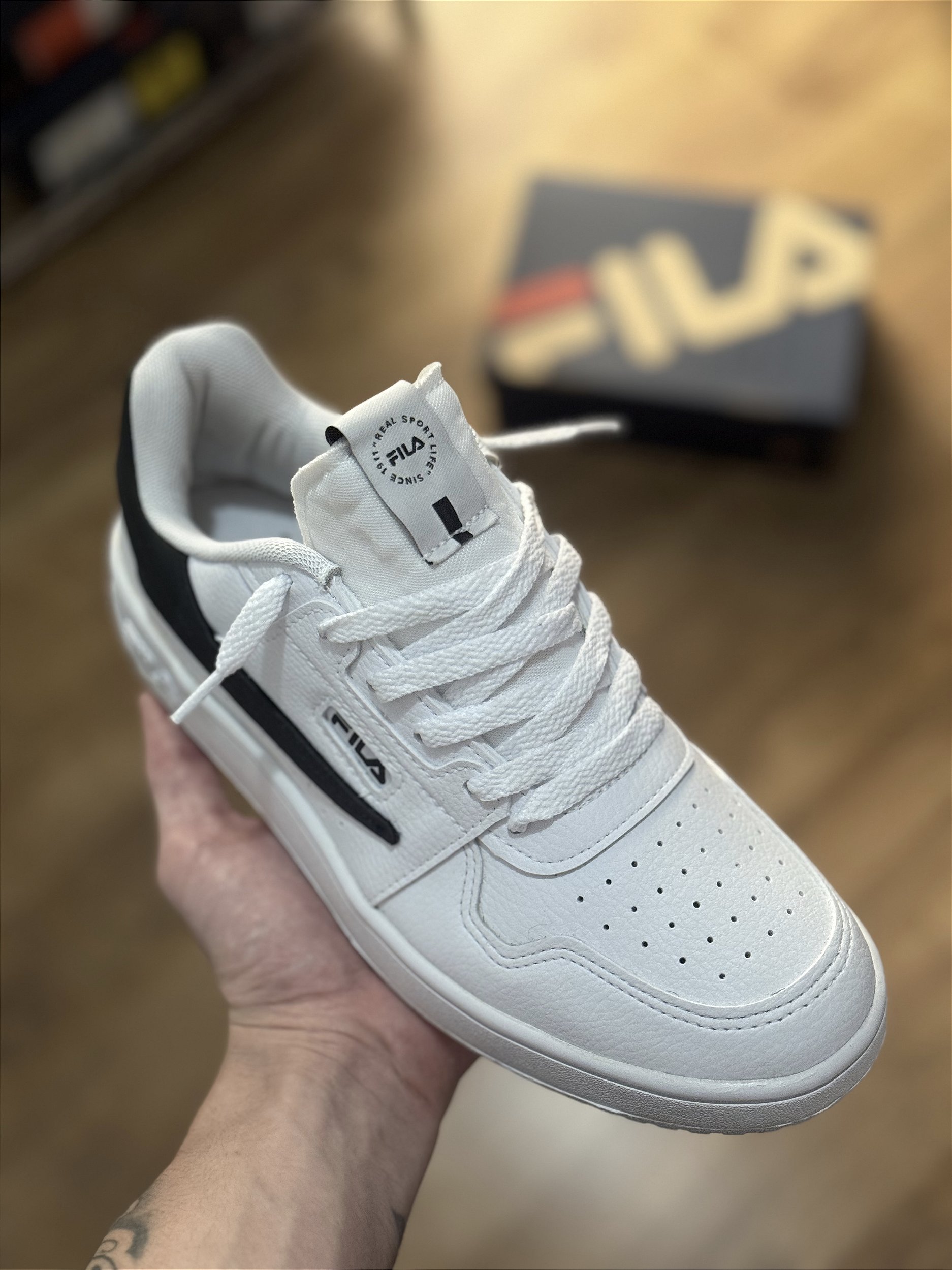 FILA ACD CLASSIC (white/black) - Corre de Rua