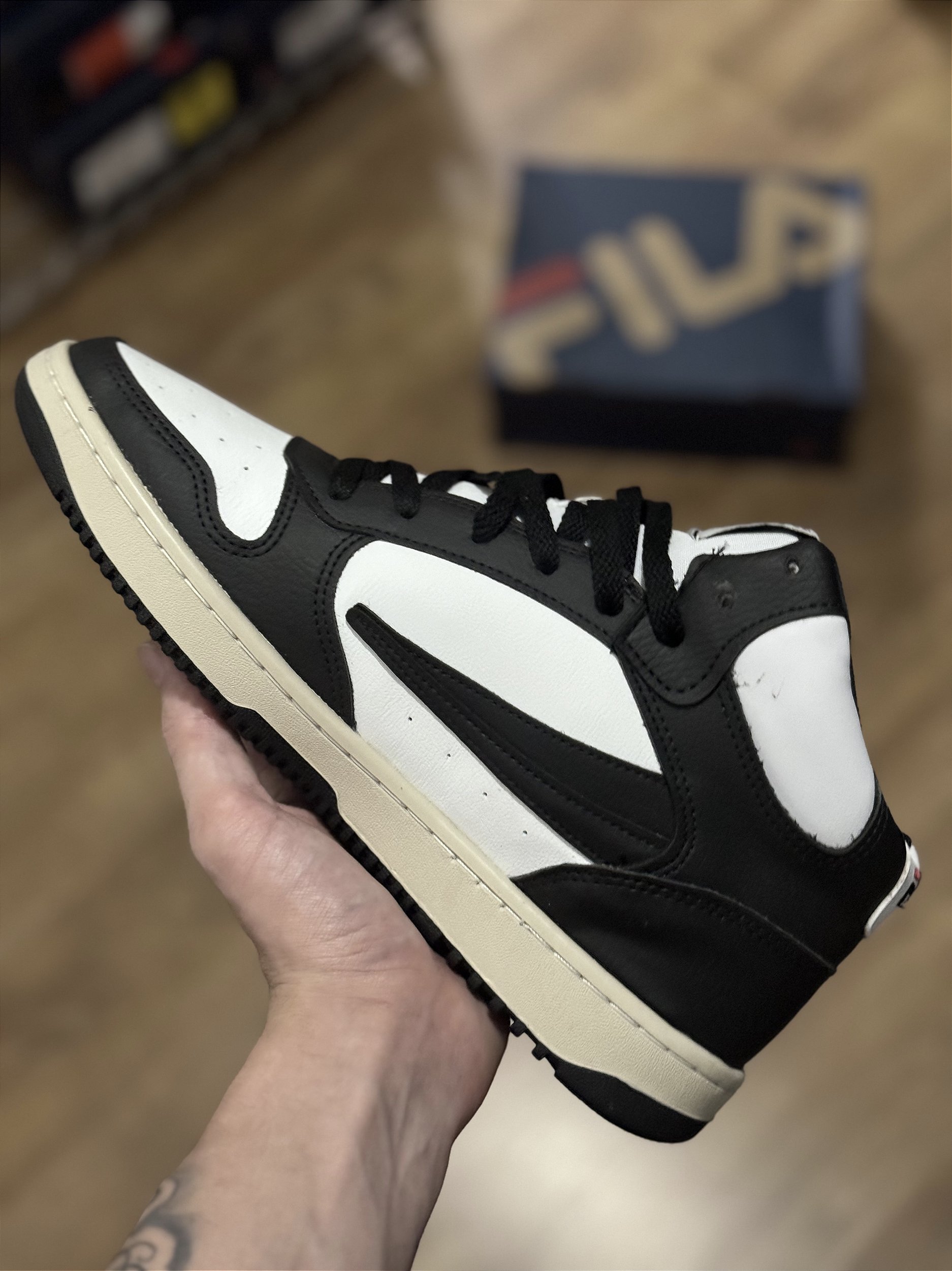 FILA FX-33 HIGH (panda) - Corre de Rua