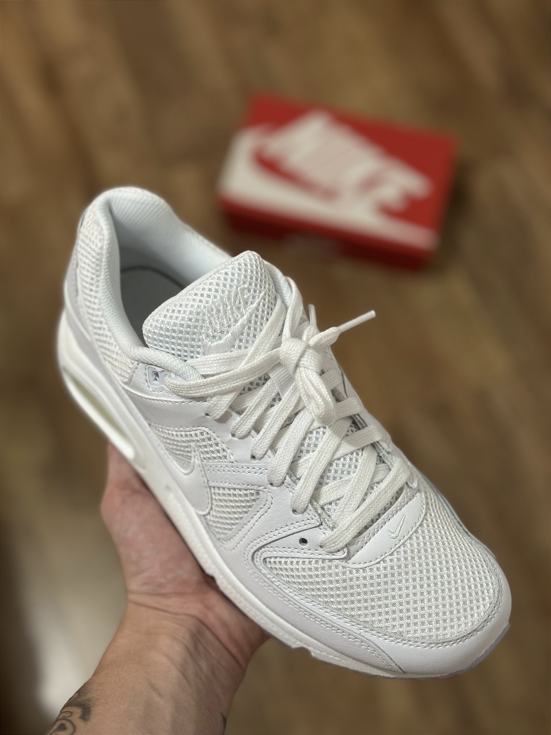NIKE AIR MAX COMMAND (white/white) - Corre de Rua