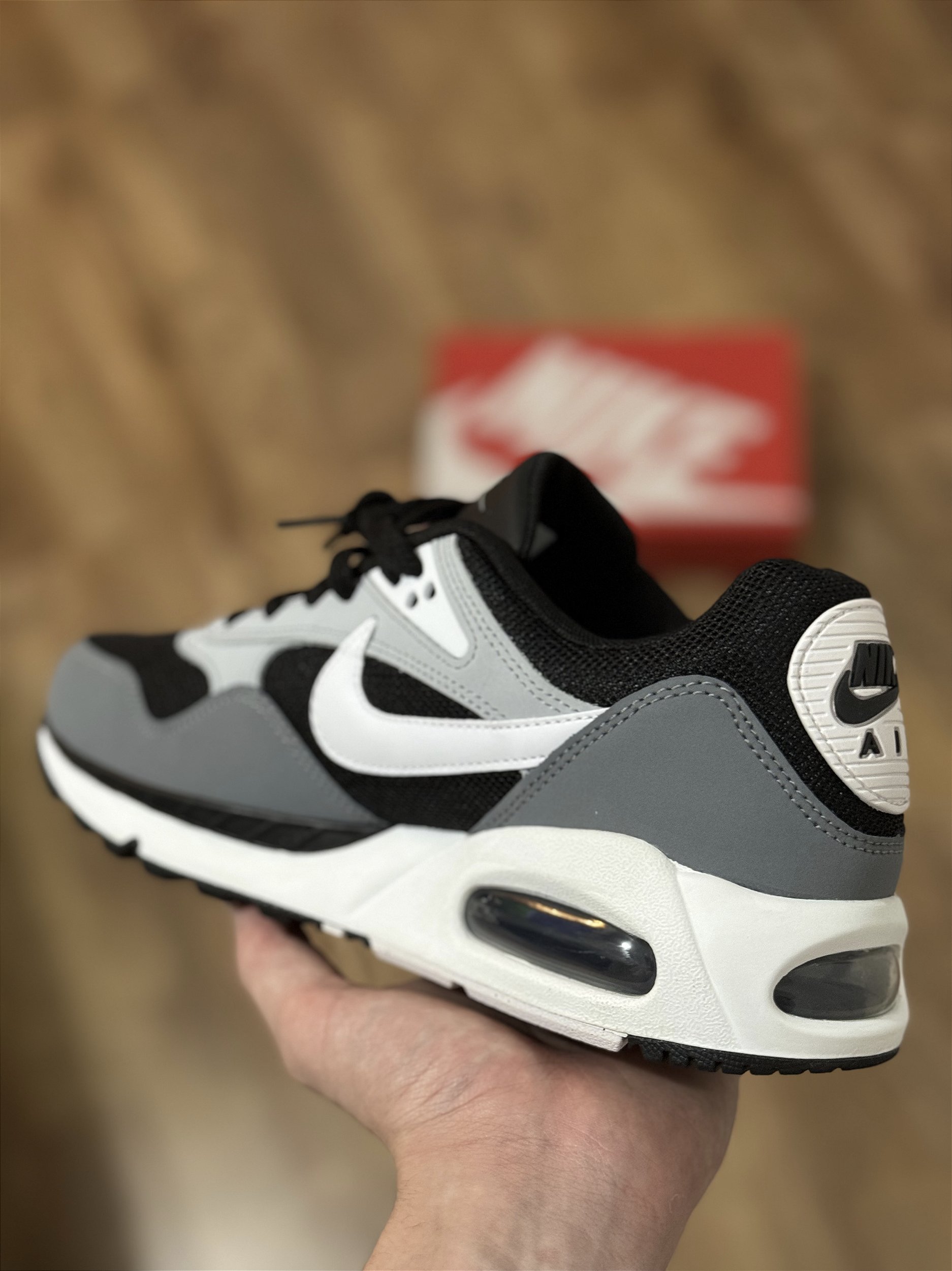 NIKE AIR MAX CORRELATE (black/white/grey) - Corre de Rua